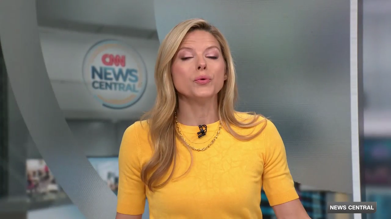 Kate Bolduan (10/31/2024) — Newswomen