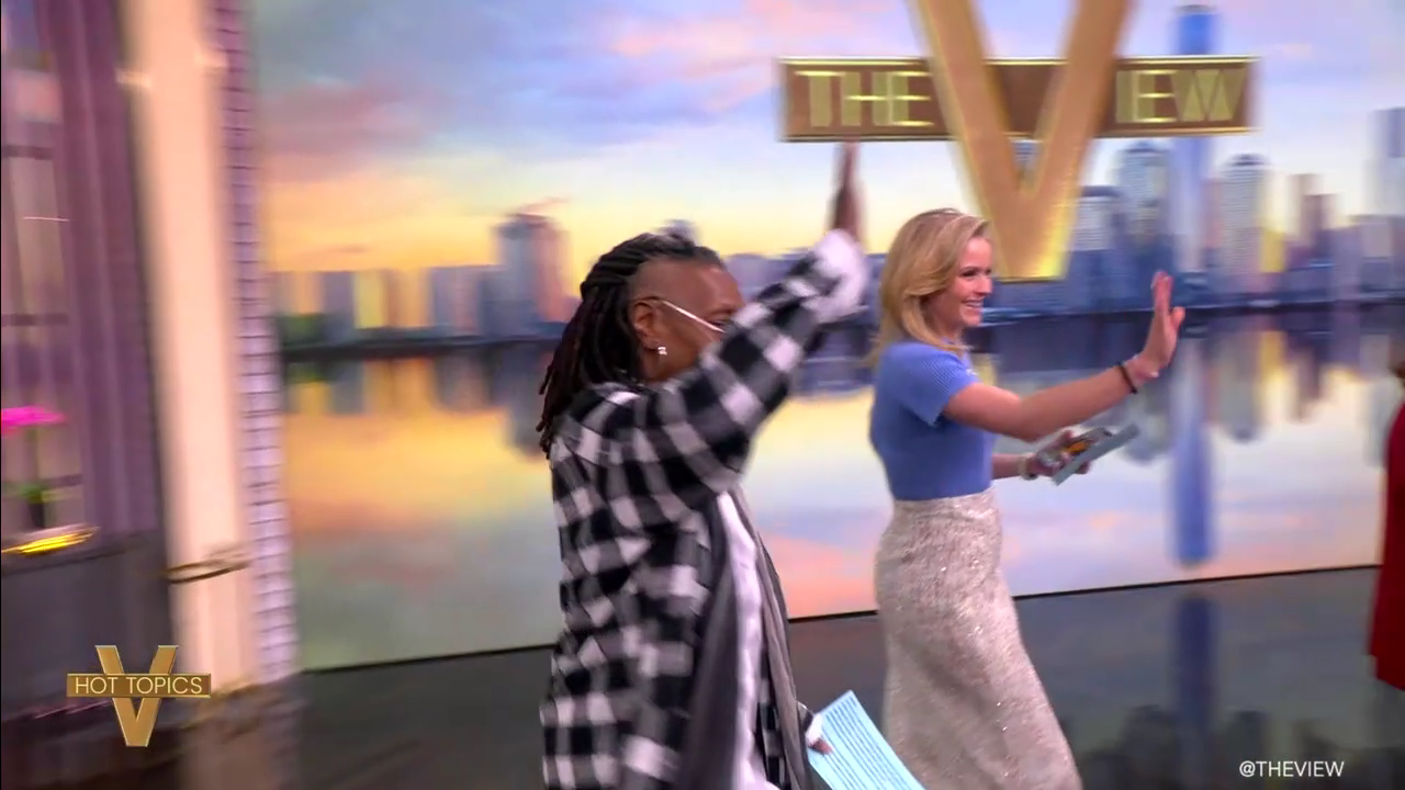 Sara Haines (3/26/2025) — Newswomen