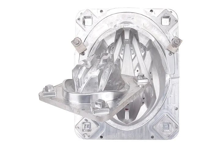 General 4 — Strategic Sports LTD