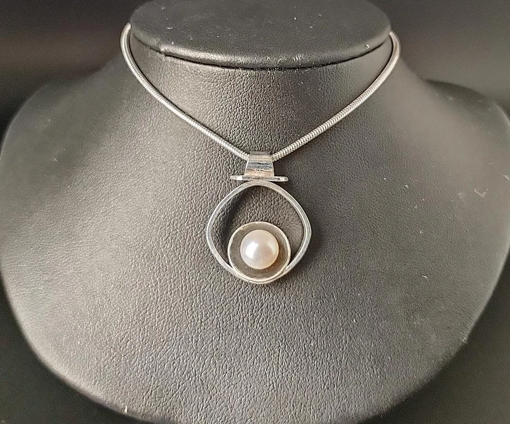 Deborah Barnes Jewelry – Handcrafted Sterling Silver