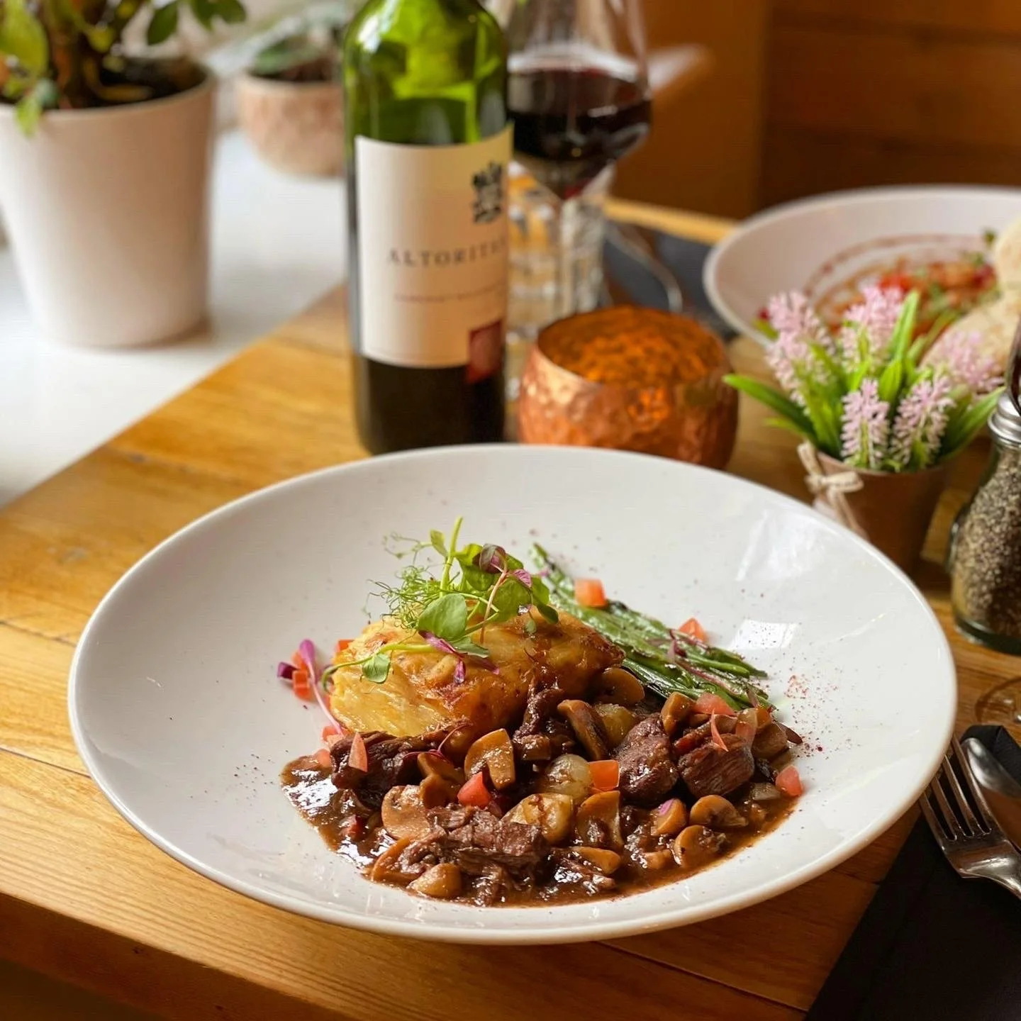 BIRD IN HAND - Mayford, Woking