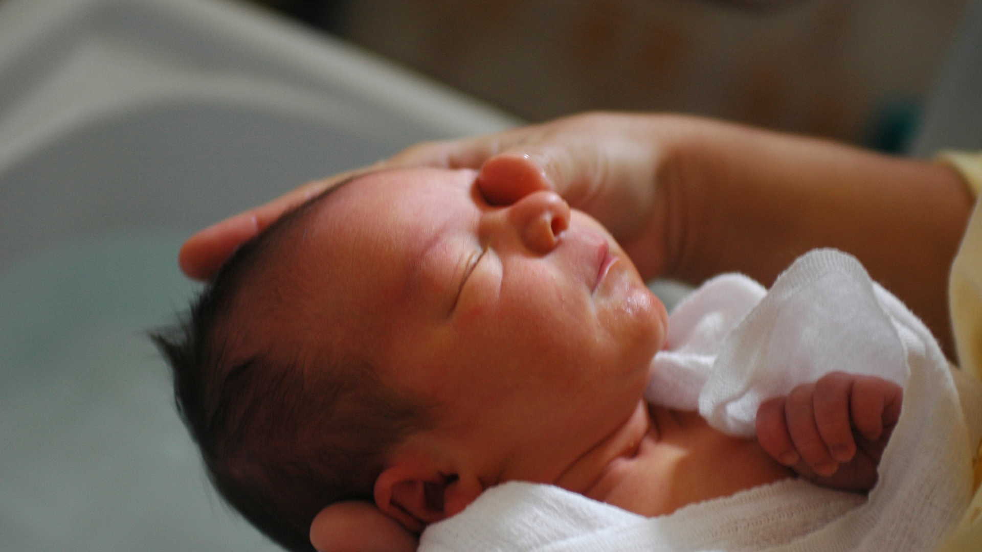 A Guide on How to Bathe your Newborn — Welcome Baby Co.