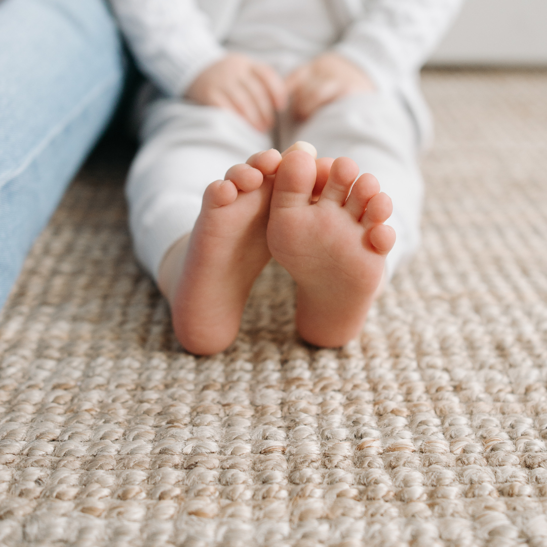 When Should I Be Worried About In-Toeing or Out-Toeing In My Toddler ...