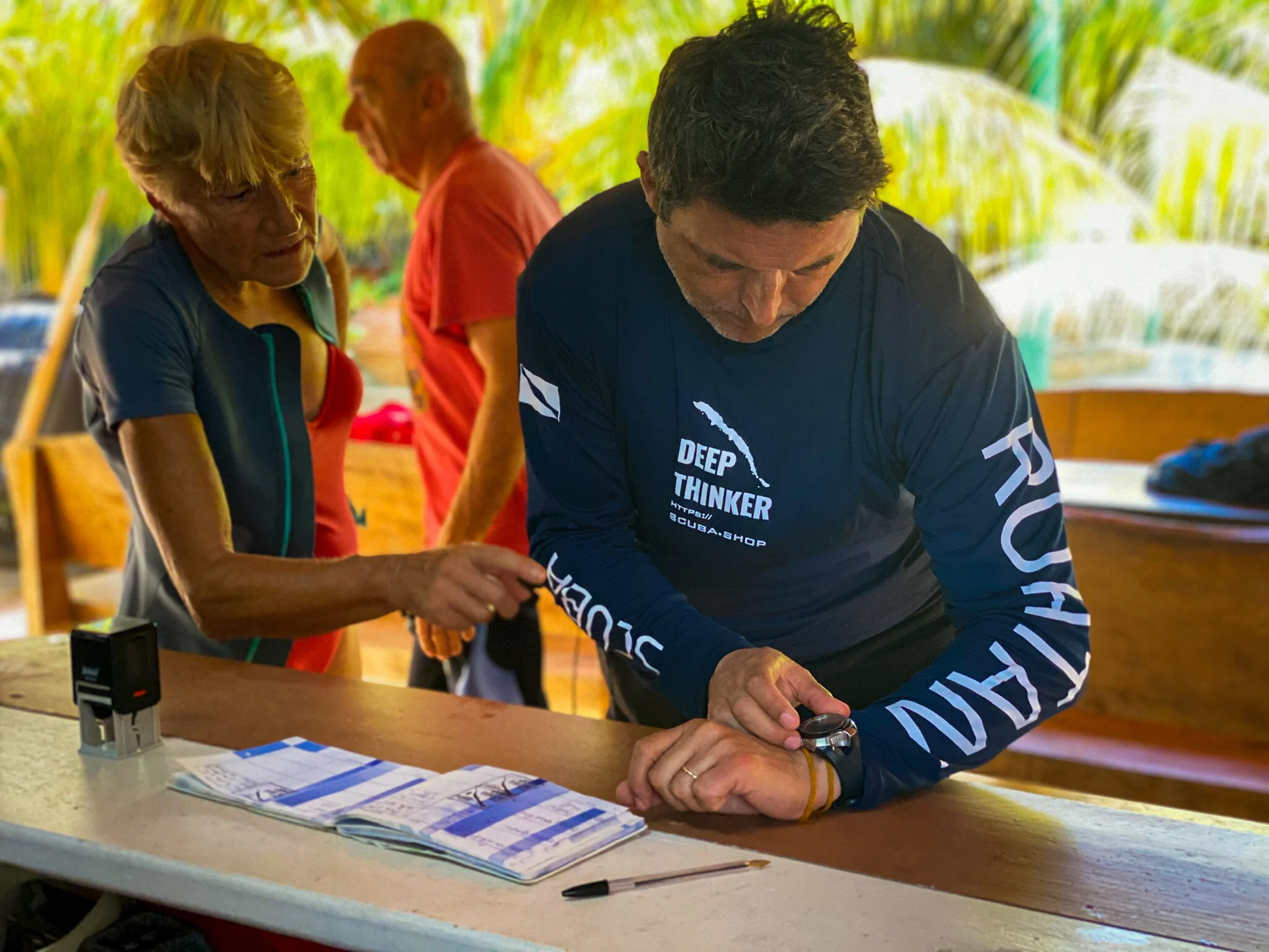 Scuba Diving Roatan — ROATAN