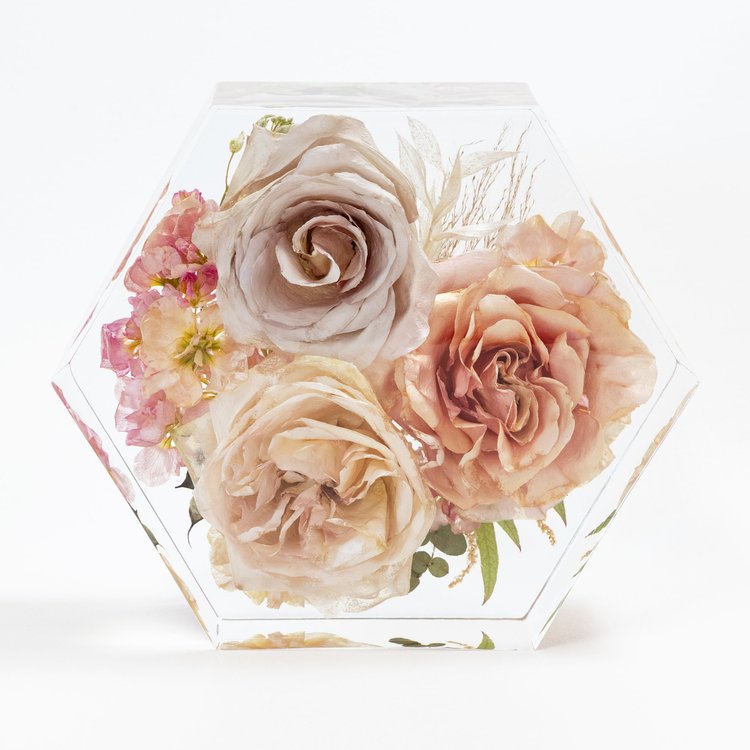 Elevated Round Tray Bouquet Artwork | Floral resin keepsakes — Honeybee ...