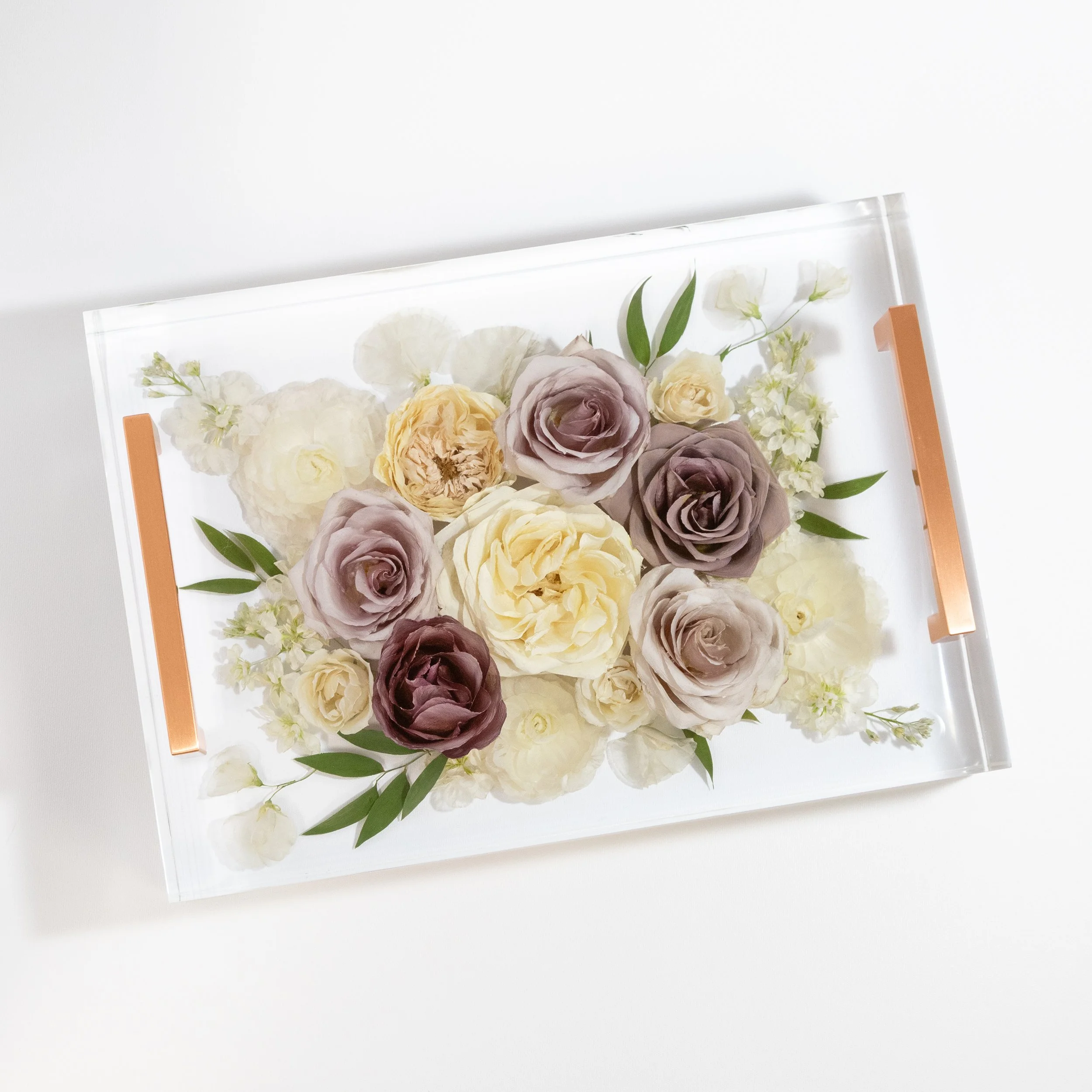 Elevated Round Tray Bouquet Artwork | Floral resin keepsakes — Honeybee ...