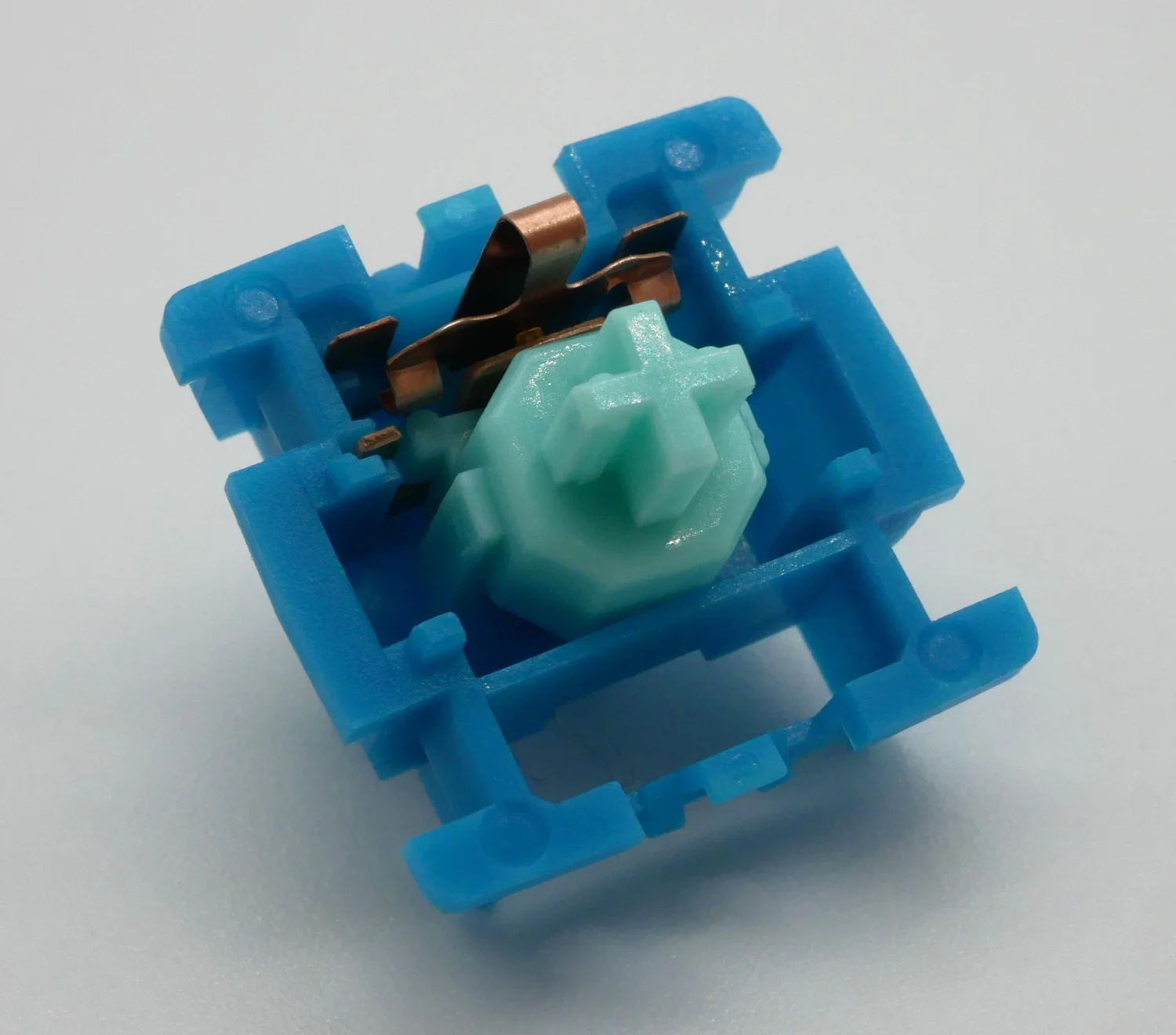 Diamond Avalon Switch Review — ThereminGoat's Switches