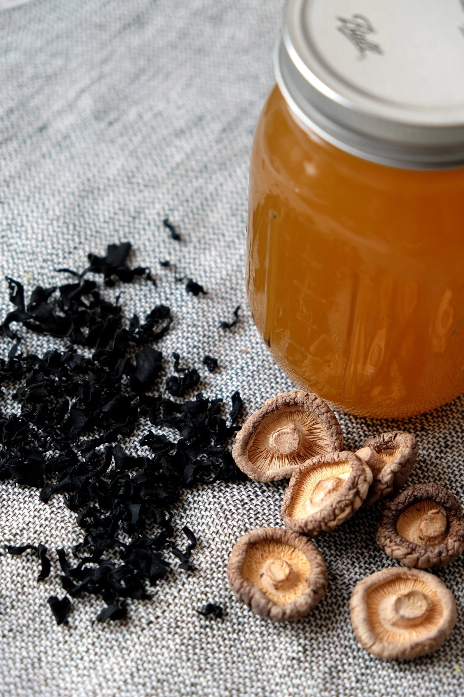 SEAWEED SHIITAKE BROTH — COOKING LIKE A FOX