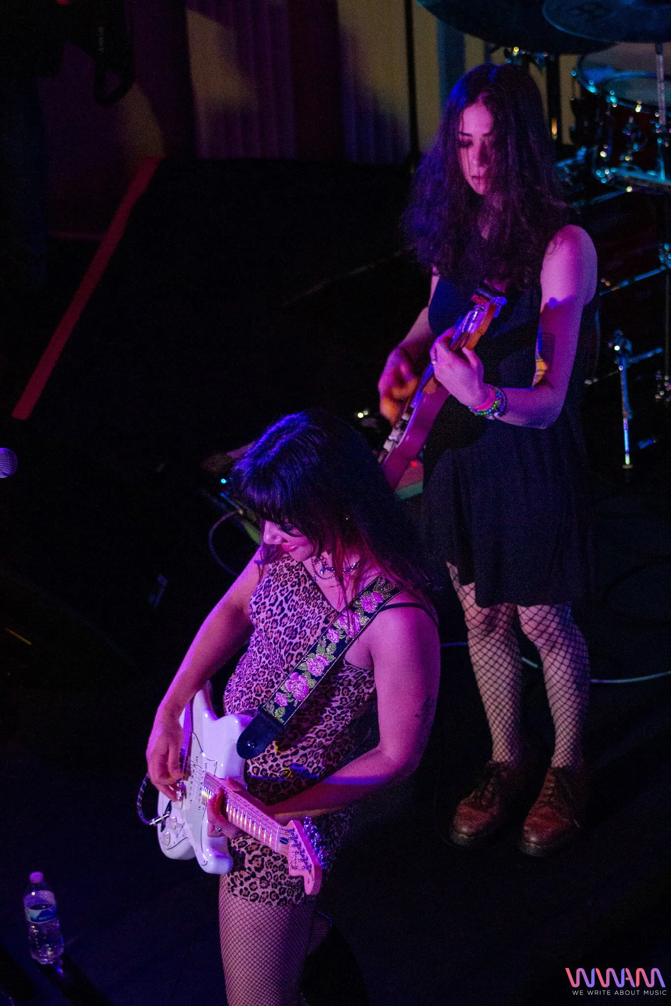 Sophie Emerson of The Cavves Joins Yasmin Nur for New Tour