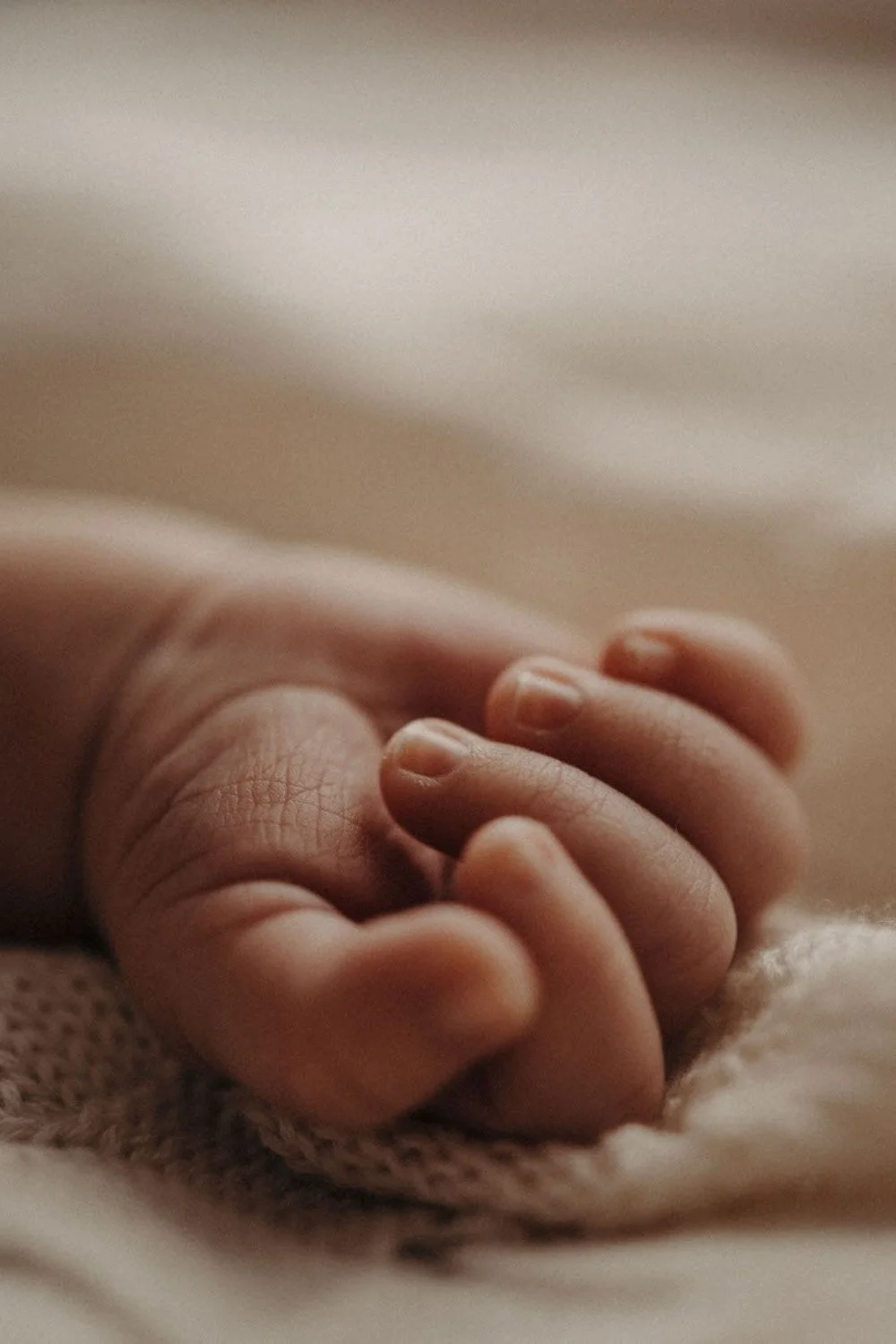 Natural newborn baby photography and video at home | Sydney — Elena ...