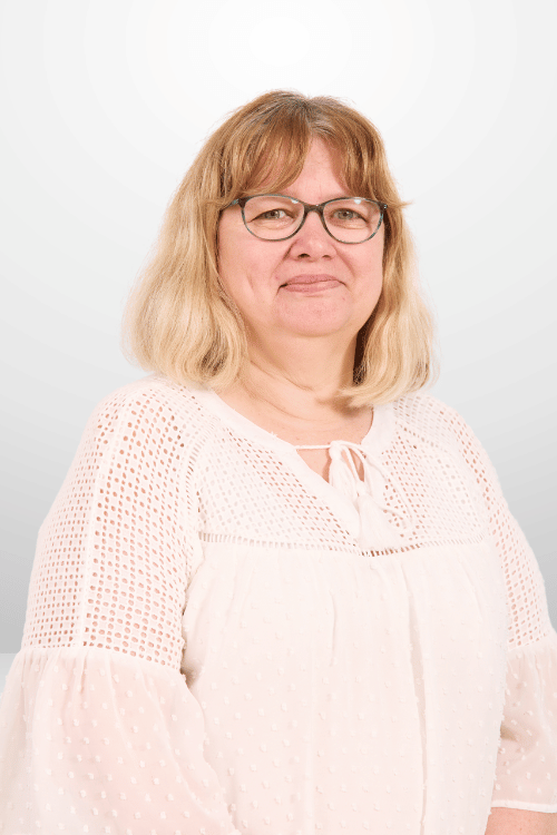 About Debbie Davis | Senior Paralegal & Succession