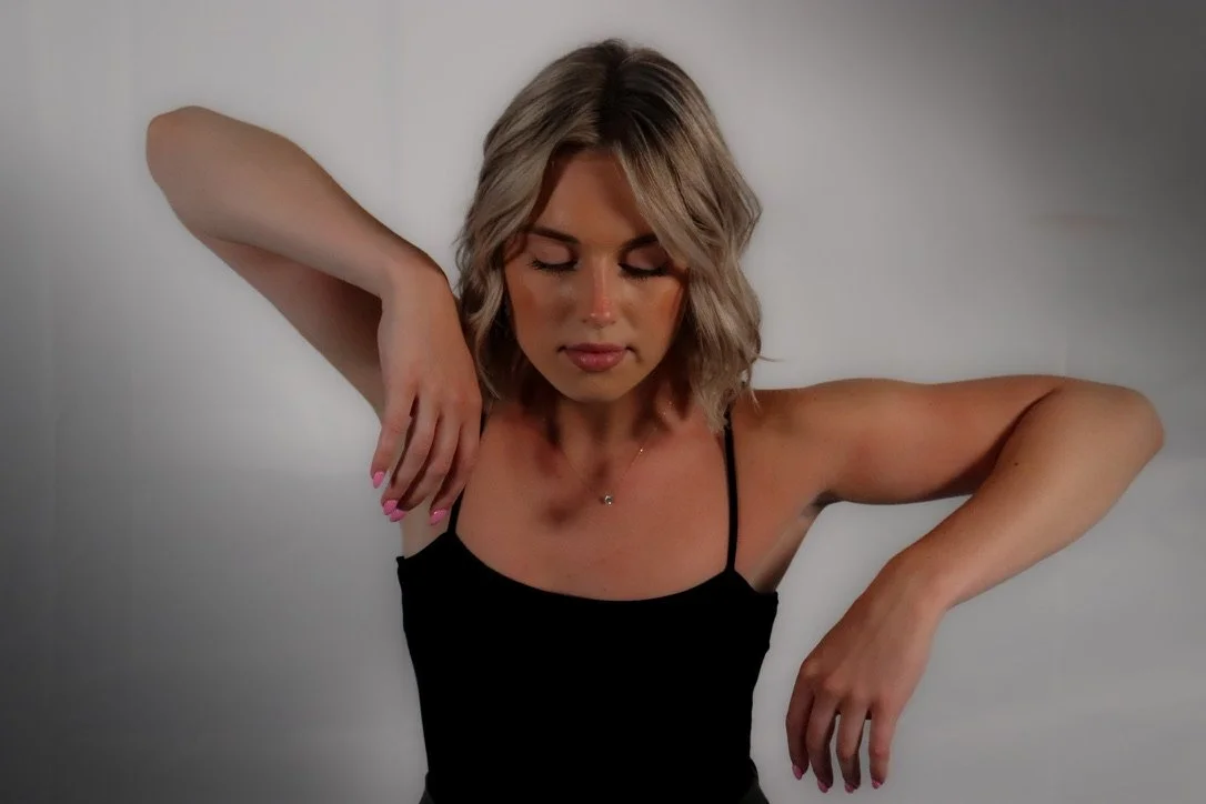 Bio — Lauren Hummel