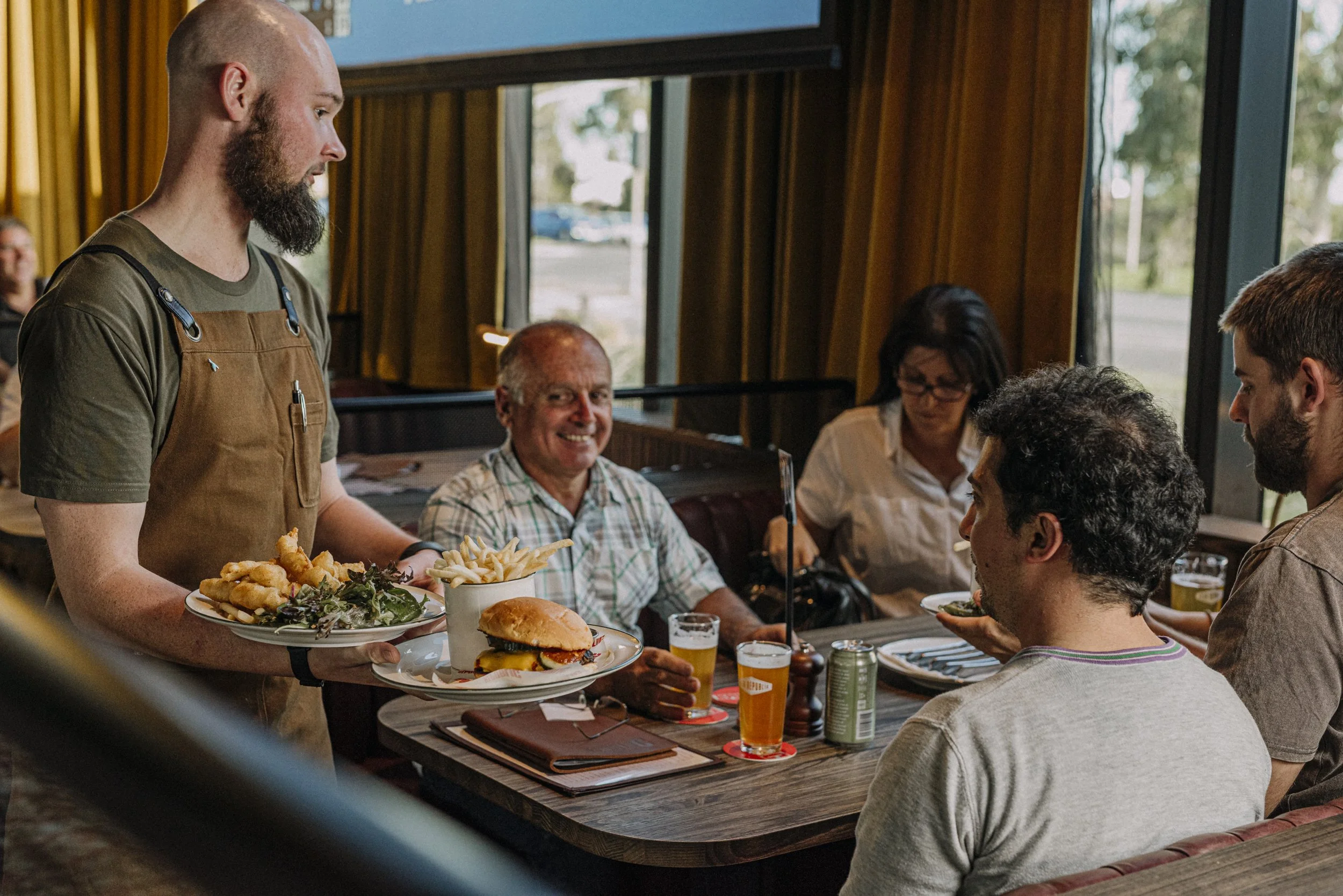 Eat & Drink | Republic Tavern | Restaurants Epping