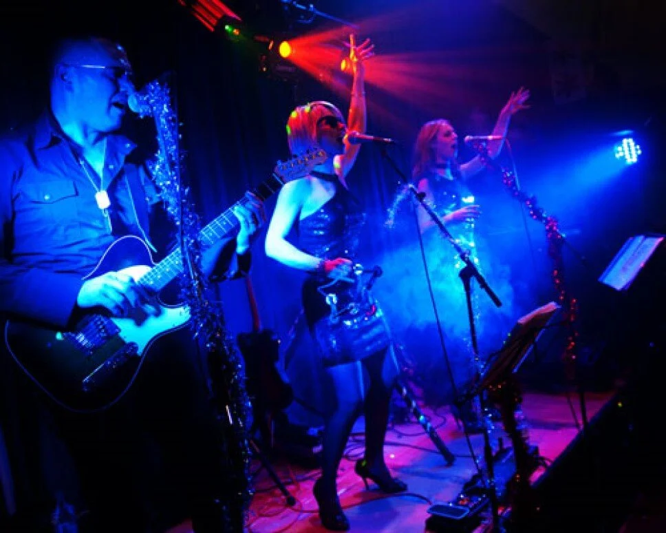 CHEMISTRY BAND — station entertainment