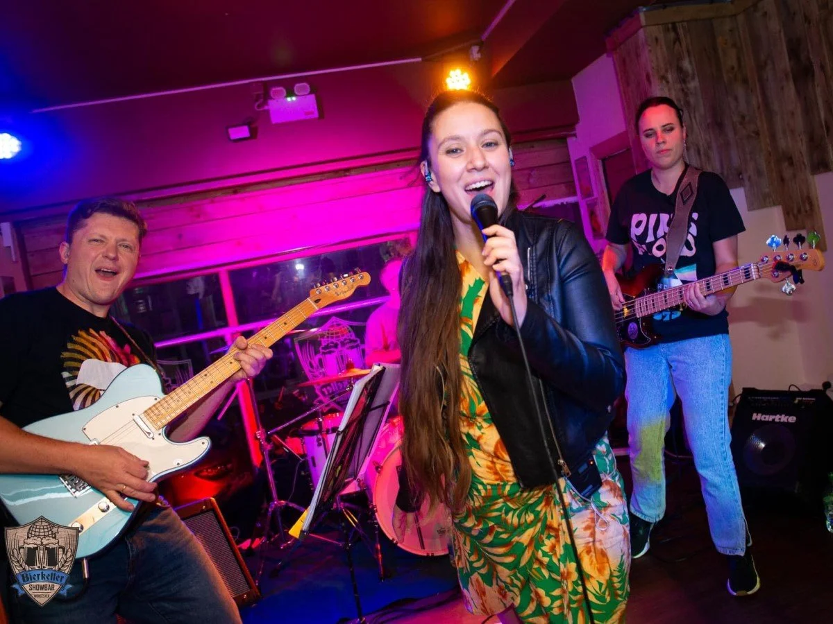 RIPPLE EFFECT BAND — station entertainment