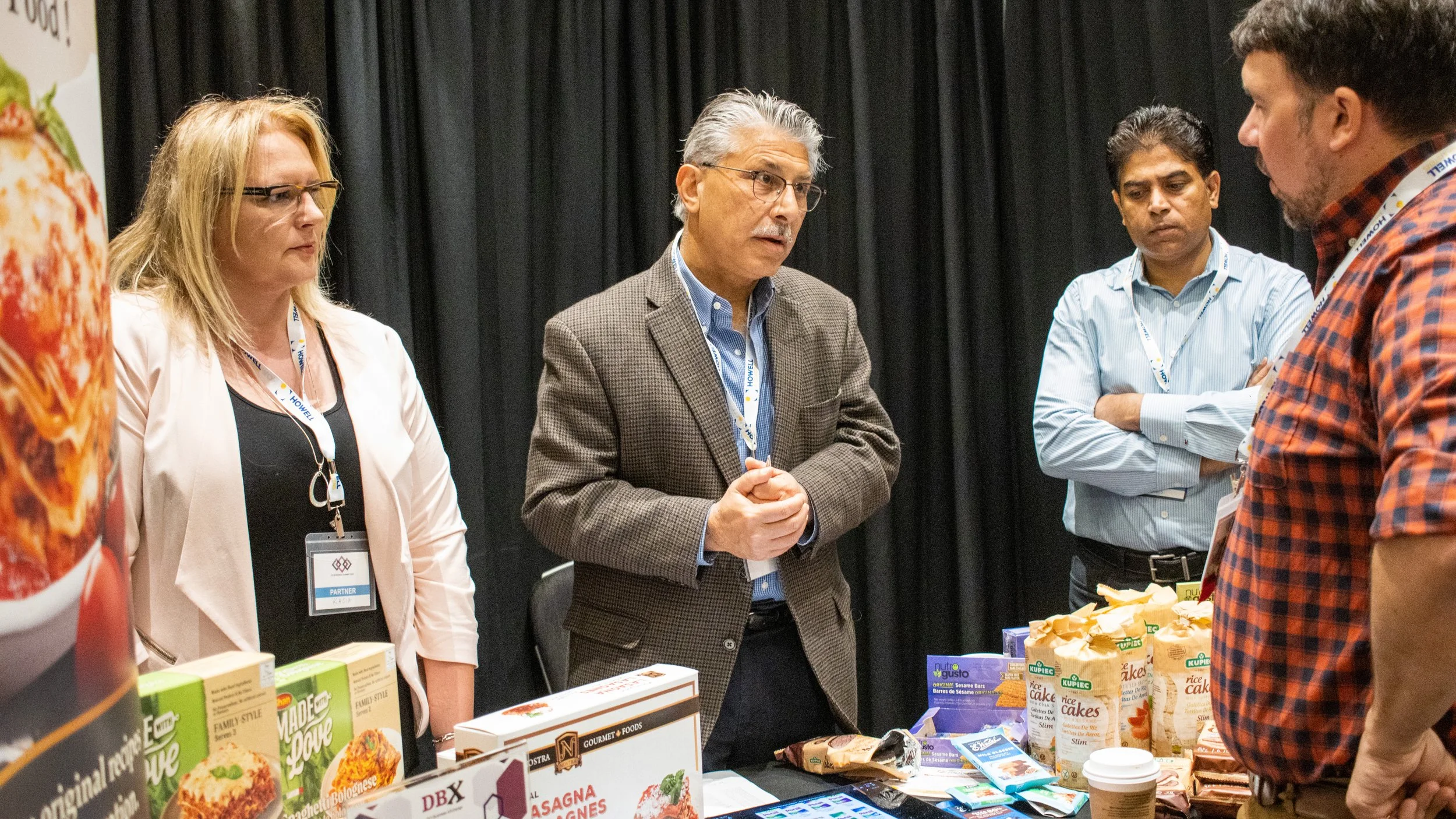 Members — Distribution Canada Inc.