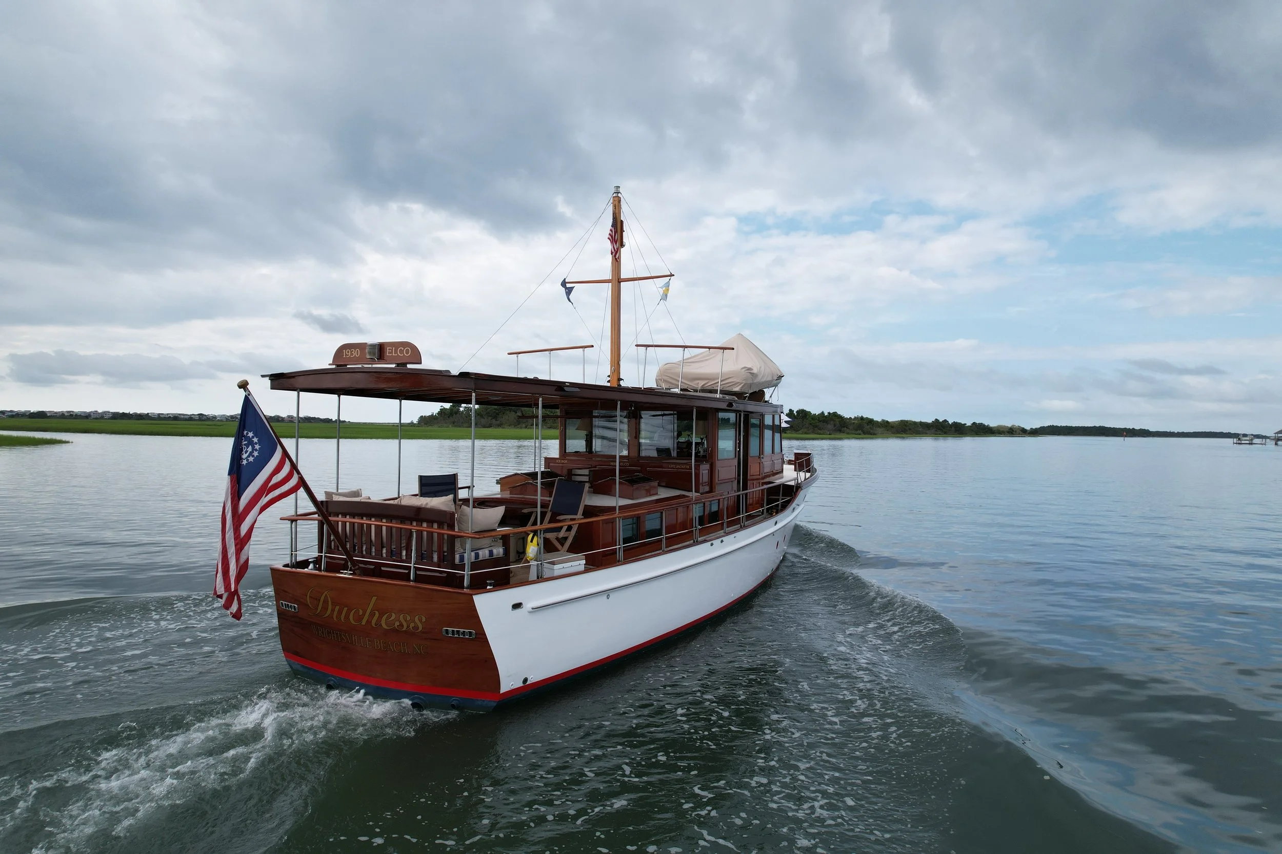 Duchess - 1930 Elco Flat Top — Airlie Pointe Yacht Charters ...
