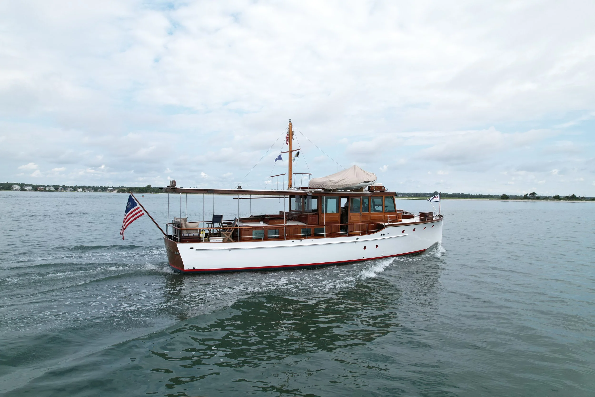 Duchess - 1930 Elco Flat Top — Airlie Pointe Yacht Charters ...