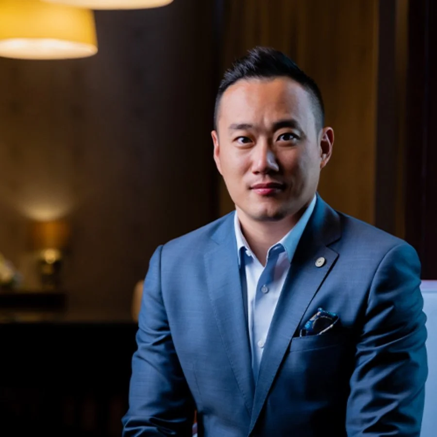 In the Lounge with Henry Sun at Sheraton Shanghai Jiading Hotel — Stelliers