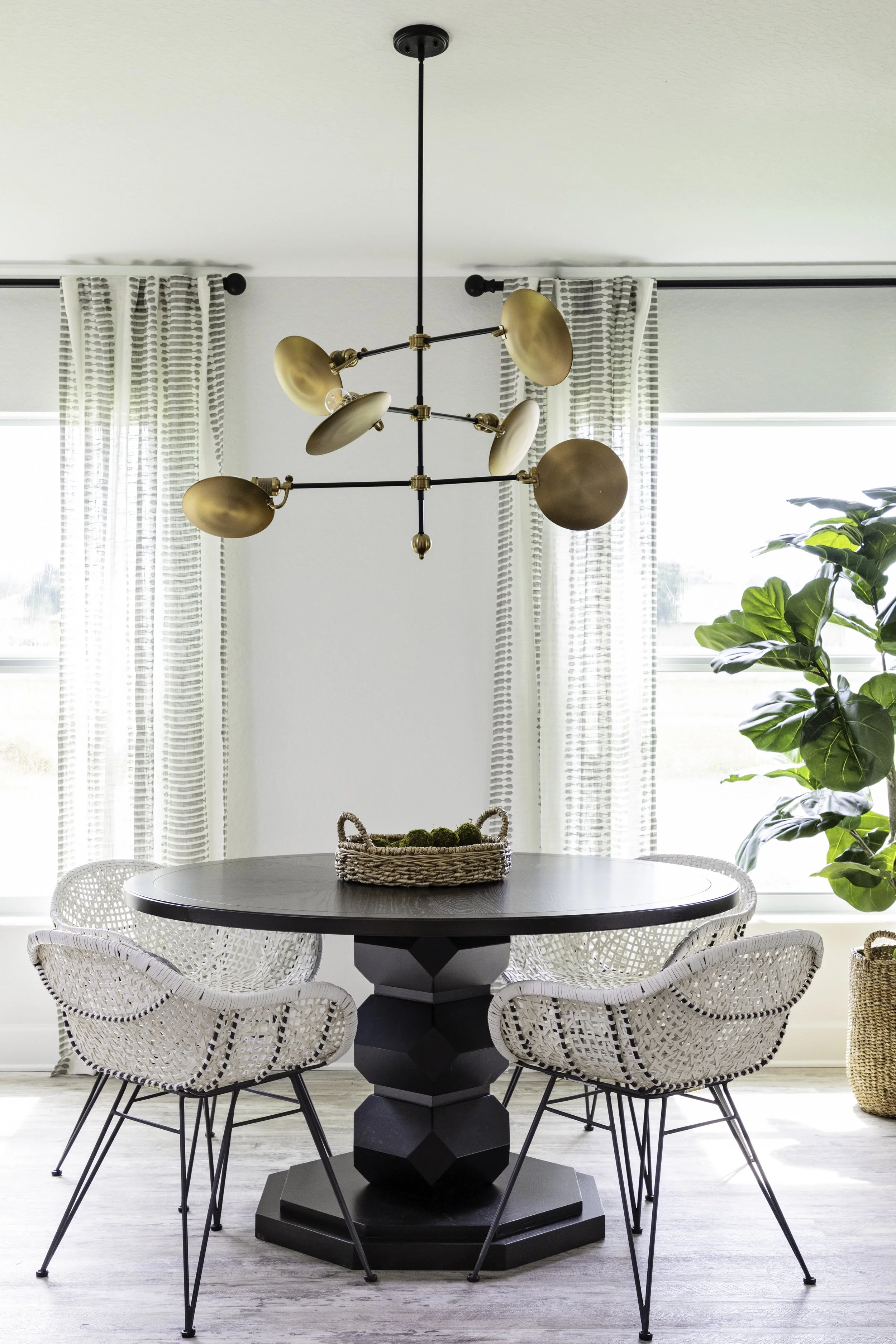 Embracing Minimalism: The Art of Clean and Elegant Interior Design ...