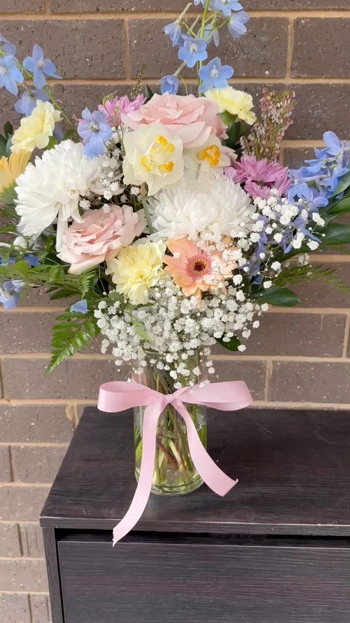 Canberra Florist | Flowers Bouquet | Same Day Flower Delivery – Eight Stems