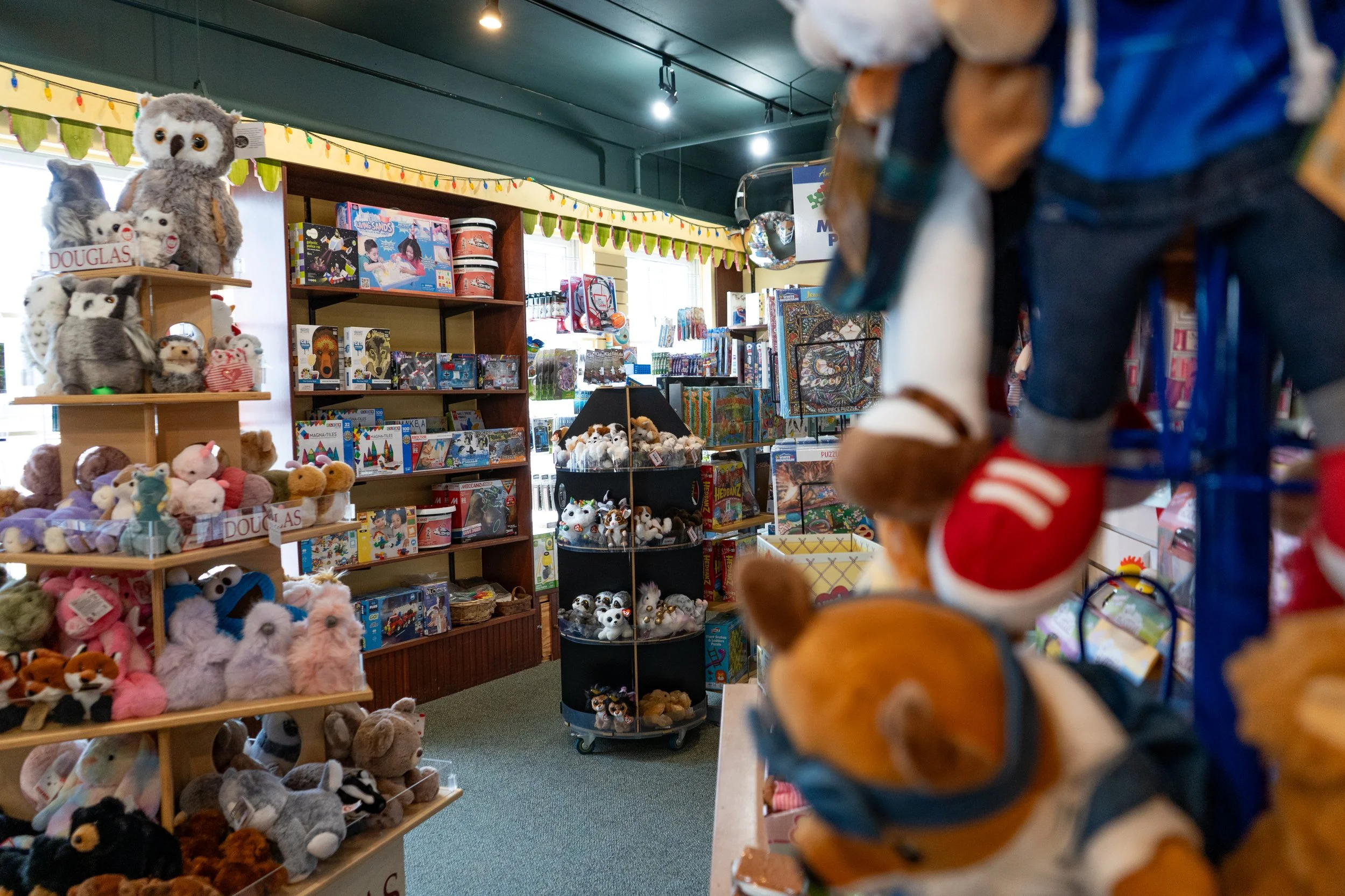 Holiday Shopping Guide — Waterville Valley Resort Association