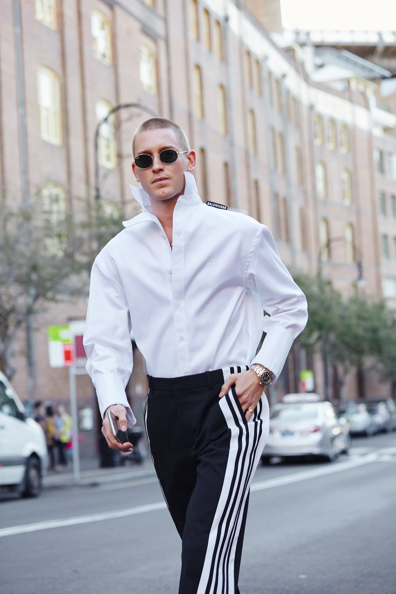 Elliot Garnaut — Sauce