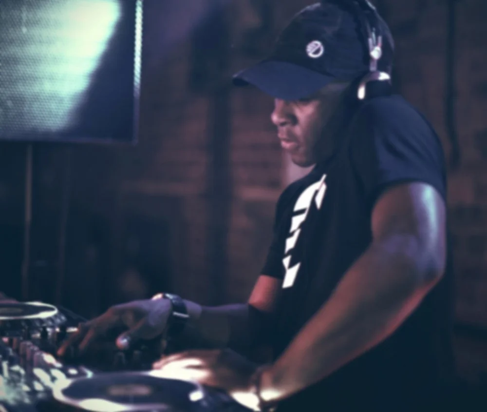 DJ EZ | Official Website