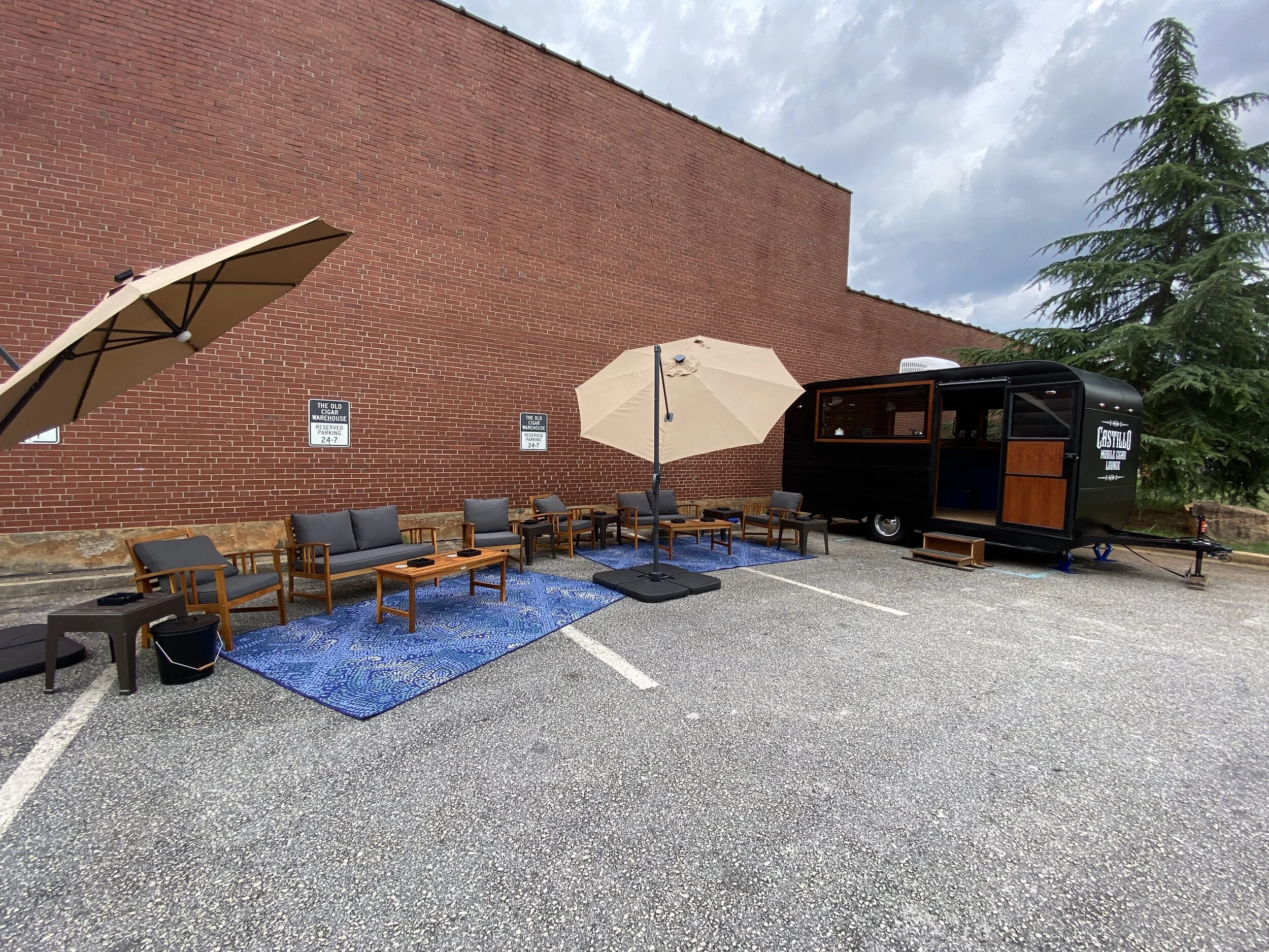 Home — Castillo Mobile Cigar Lounge