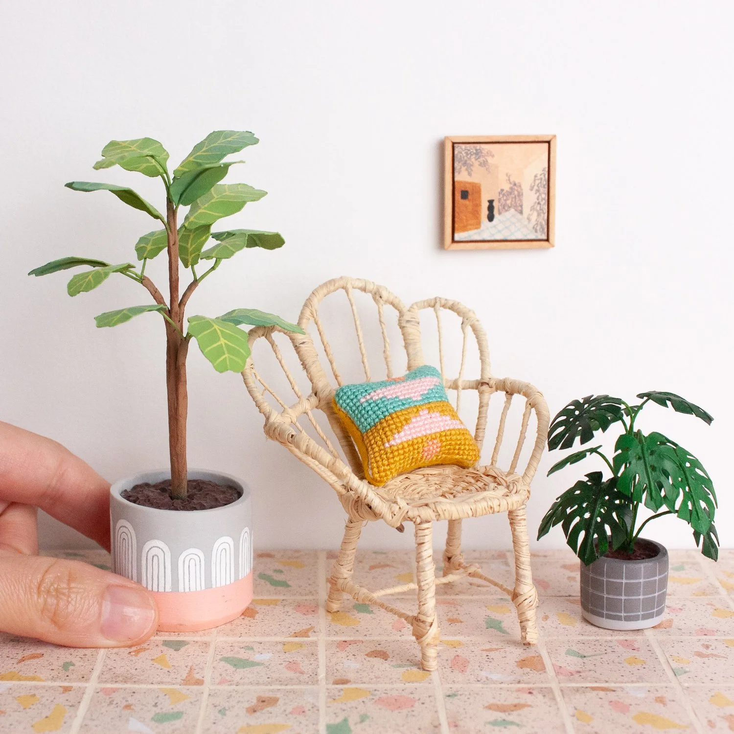 Dollhouse Miniatures & Decor — Honey Thistle