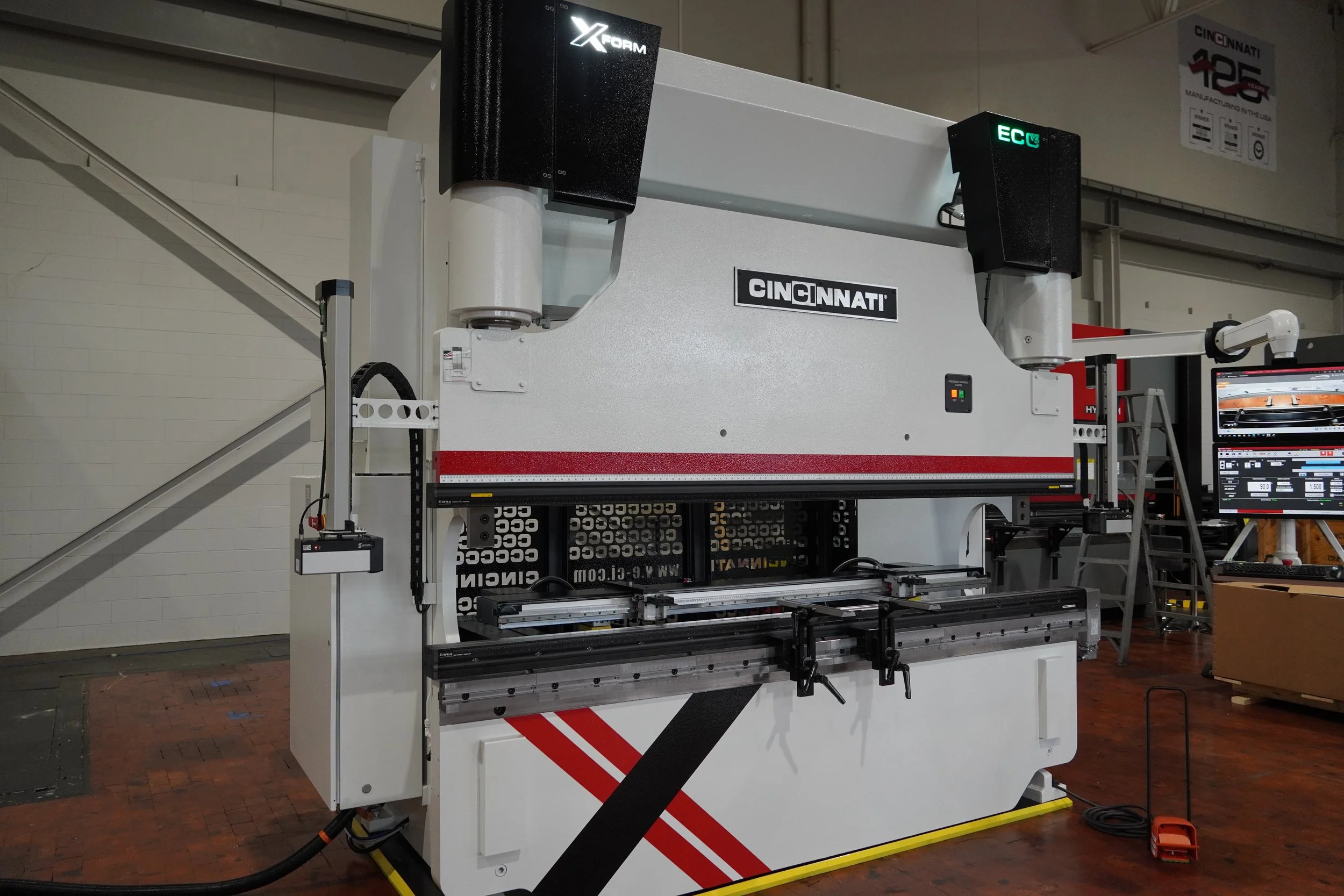 XFORM Press Brake | Hydraulic, Hybrid, Custom