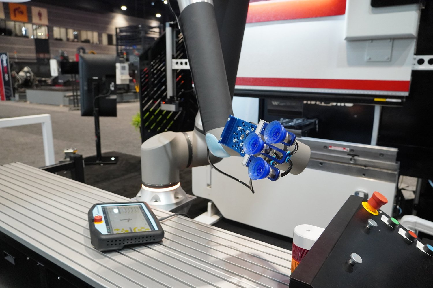 EZ Bend Cobotic Cell in Harrison, OH | Press Brake Automation