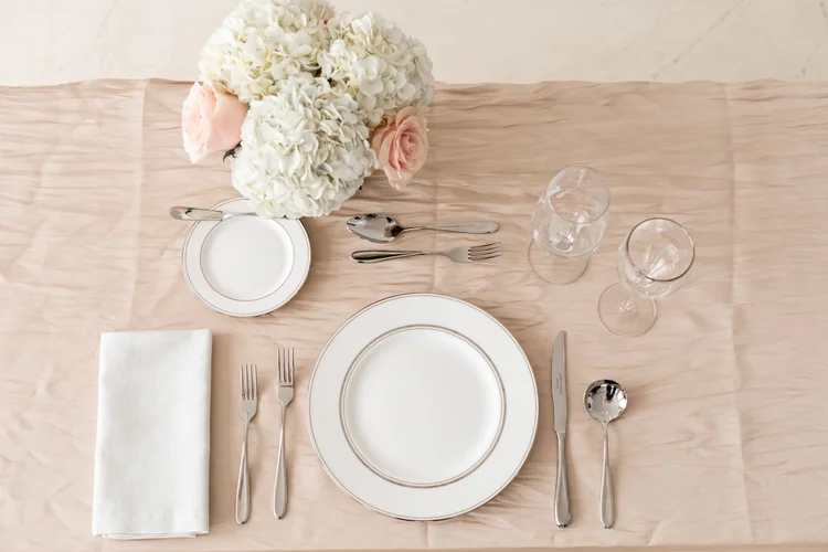 Dining with Grace: Your Modern Guide to Dining Etiquette and Table ...