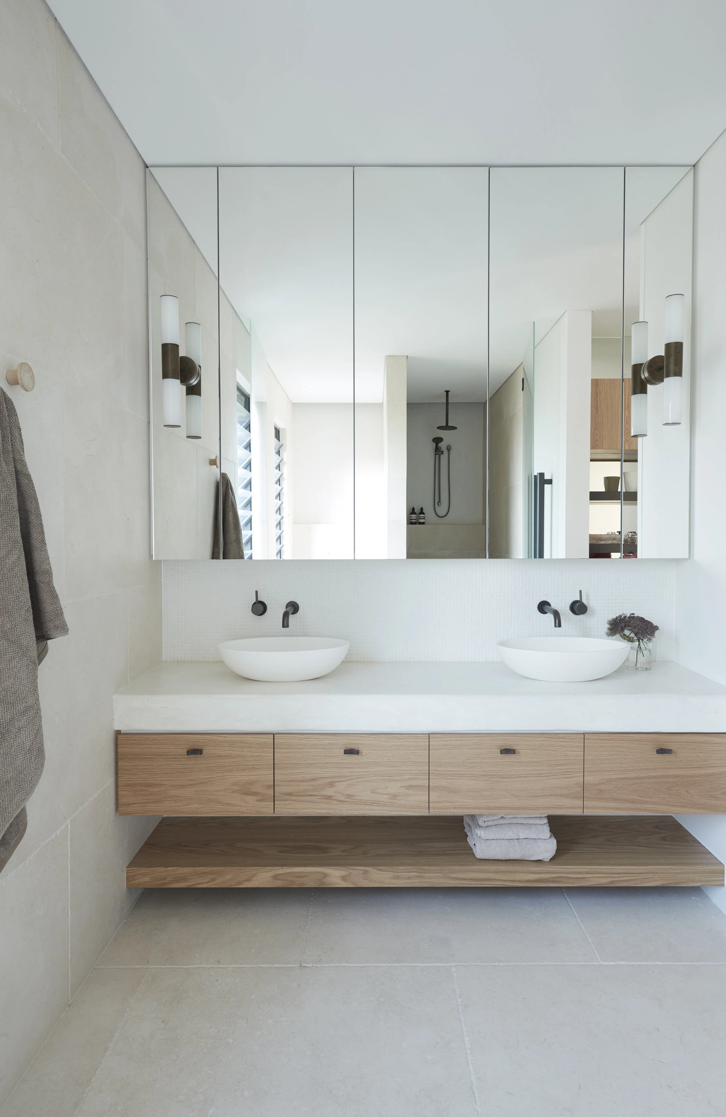 Manly Build — Bradstreet Building