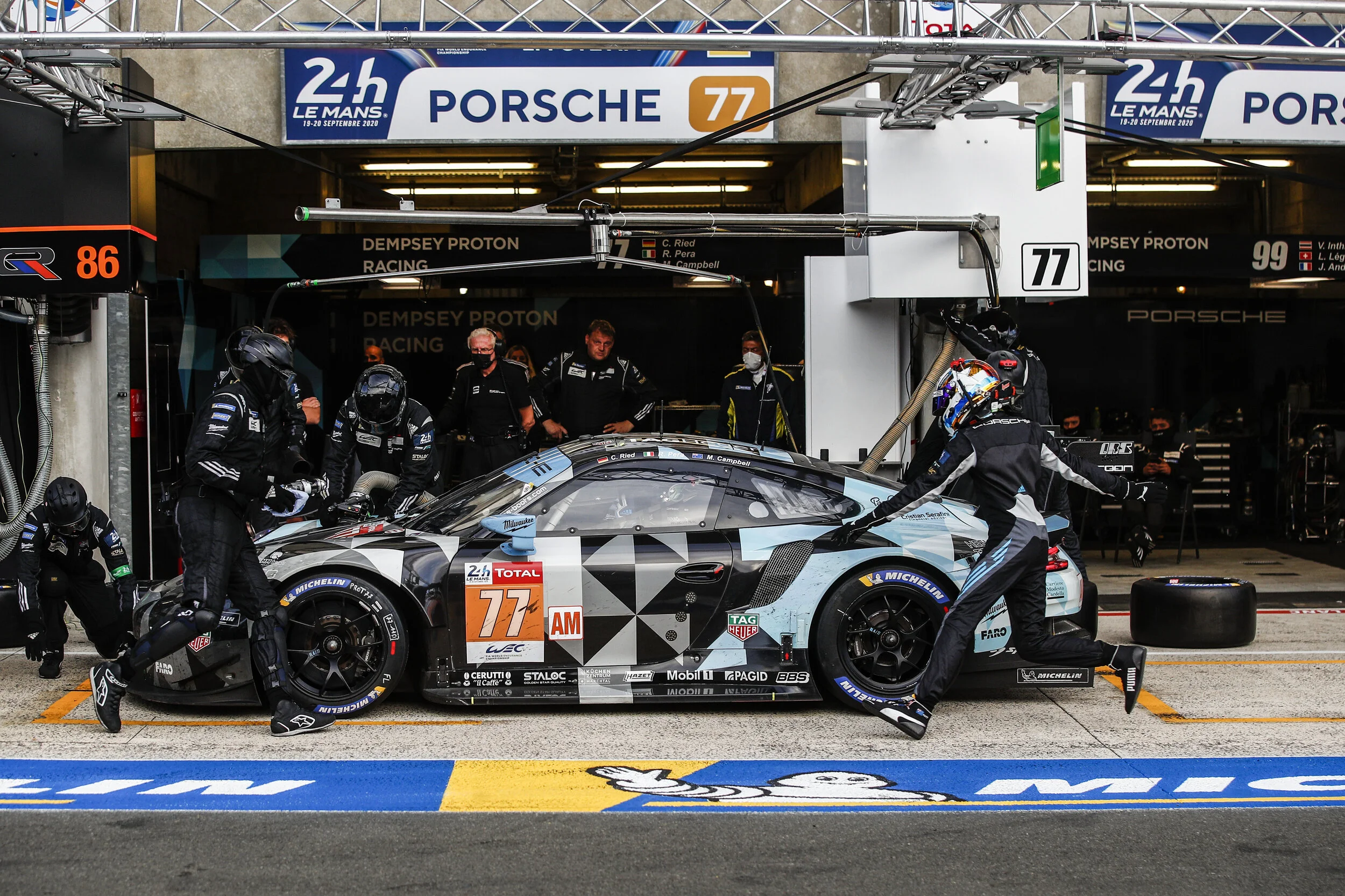 Porsche customer team Dempsey-Proton Racing heads for podium at Le Mans ...