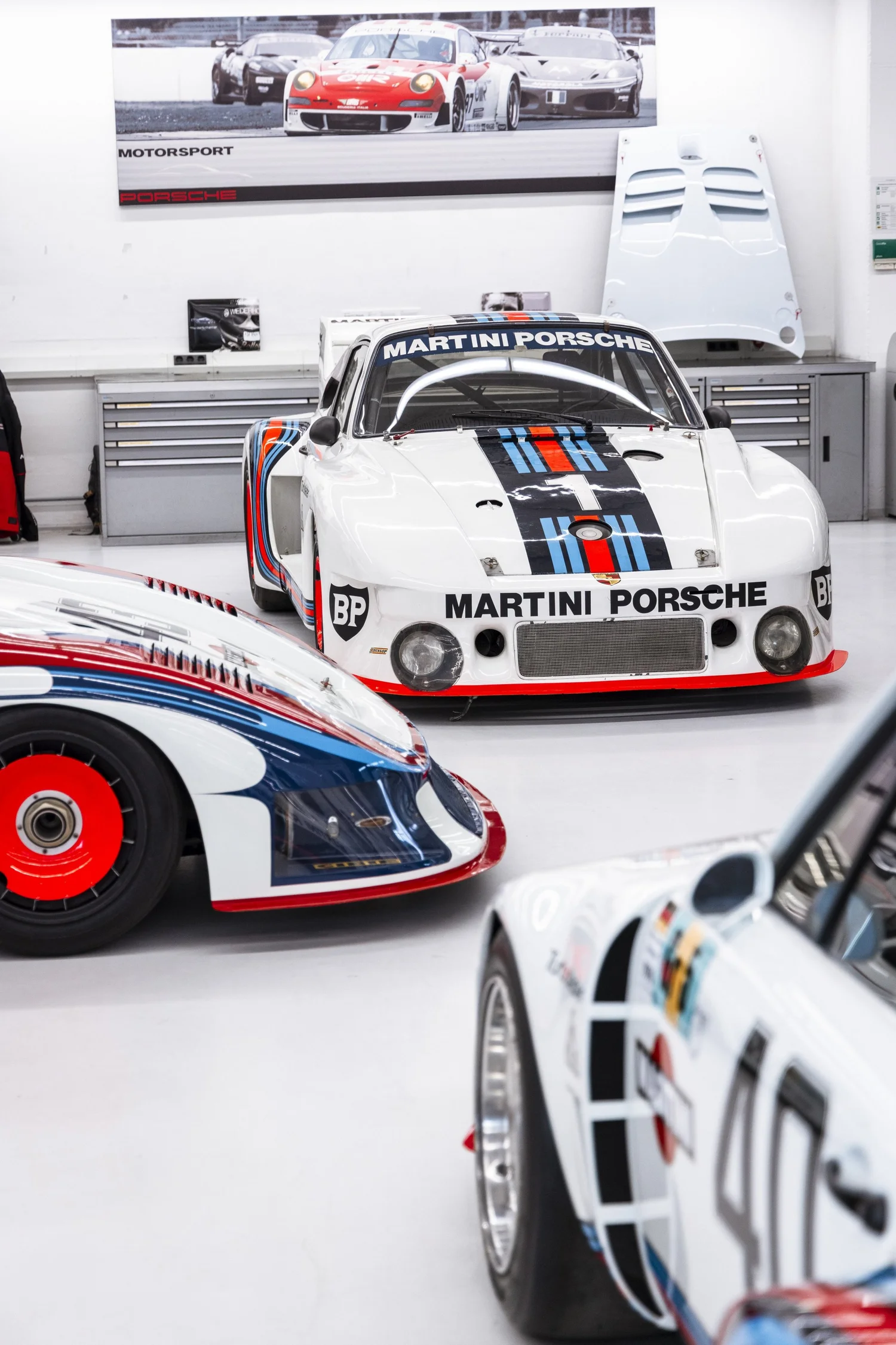 “Porsche Heritage Moments” brings together five variants of the 935 for ...