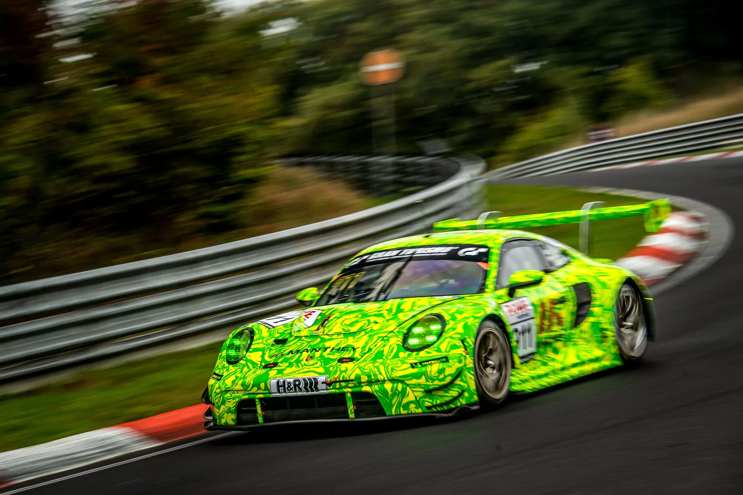 New Porsche 911 GT3 R finishes on the podium in the first test race ...