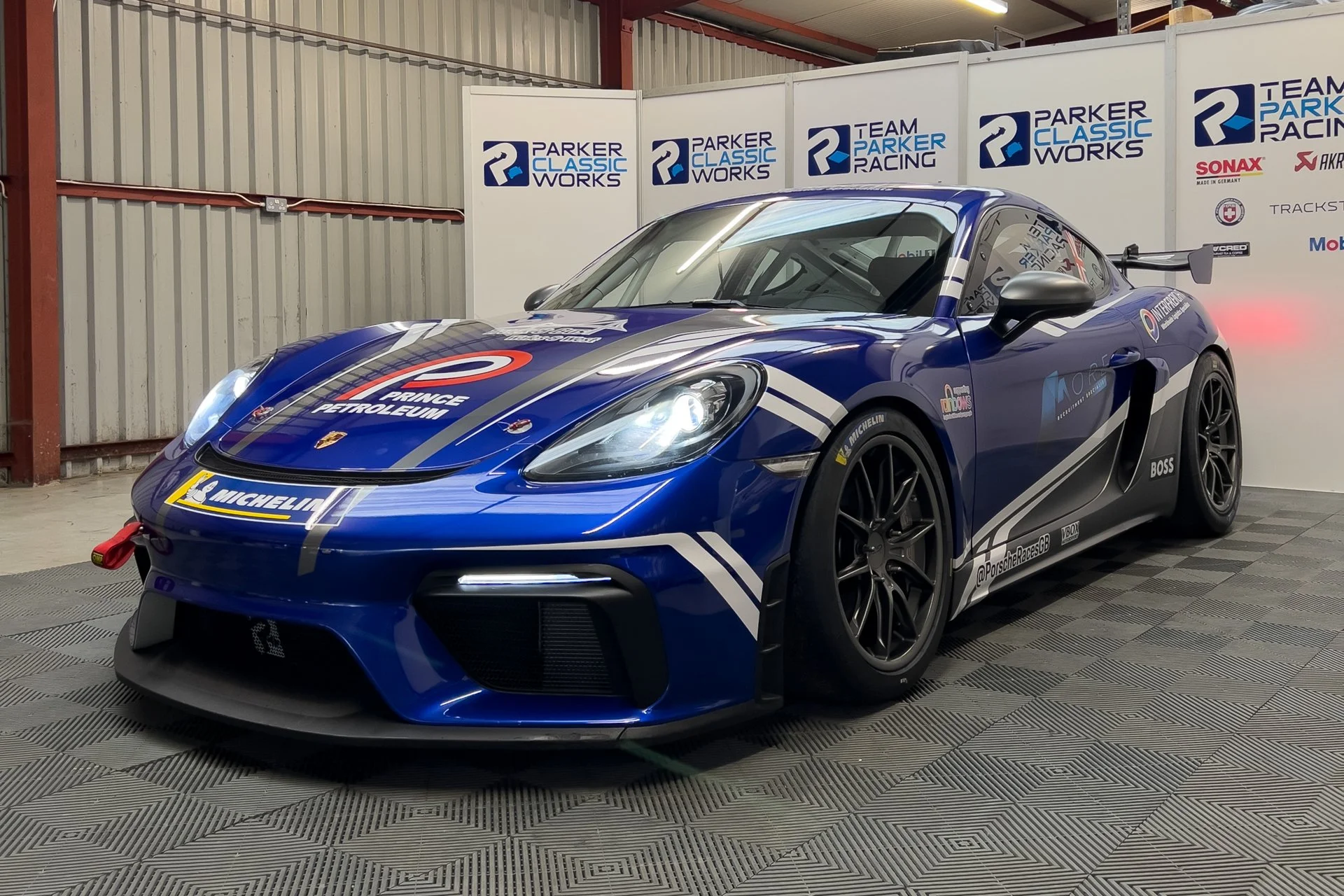 Armstrong sets sights on Porsche Sprint Challenge GB title with Team ...