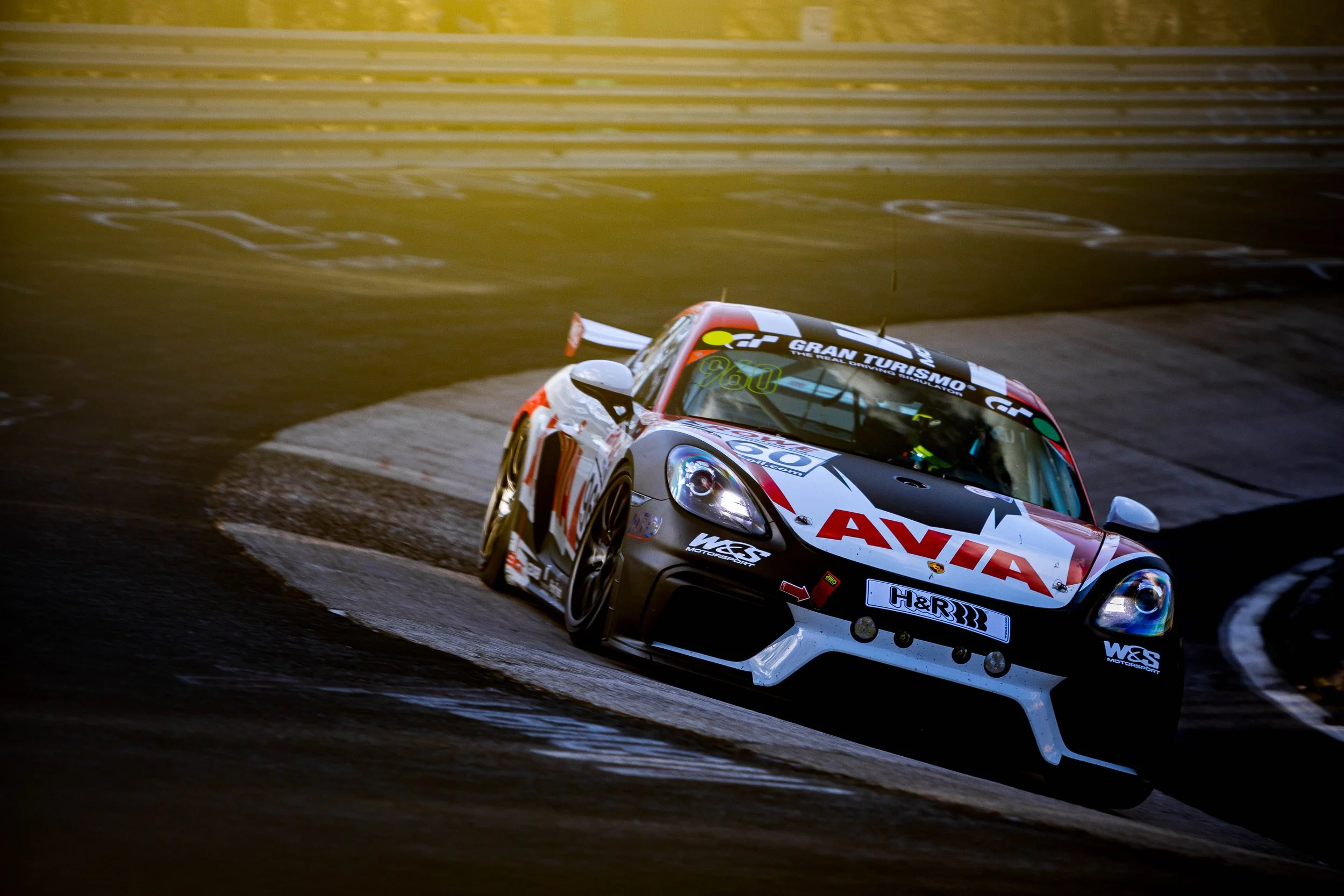 Successful Nordschleife test for the new Porsche one-make series ...