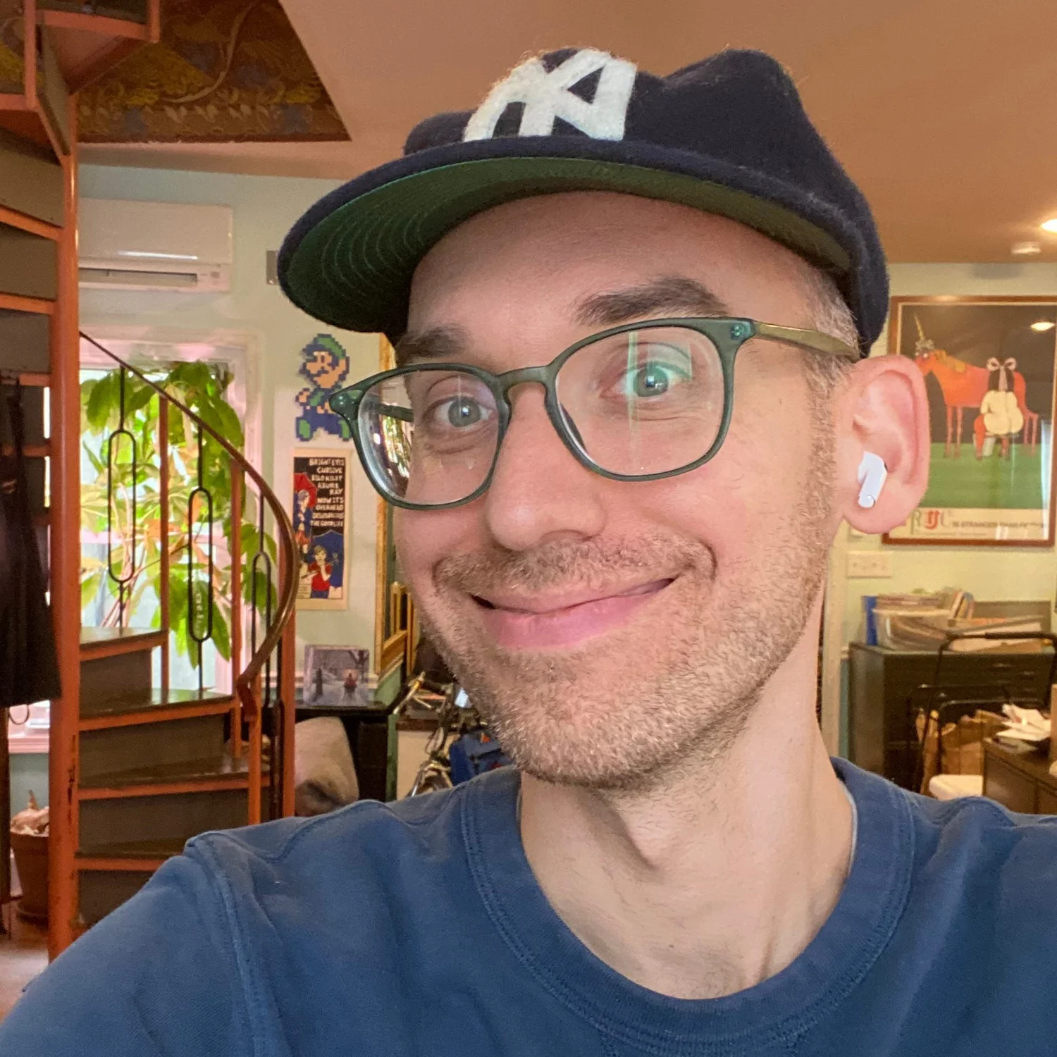 ABOUT — Greg Pizzoli