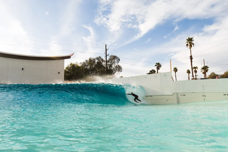 %Surf Loch Surf Pools