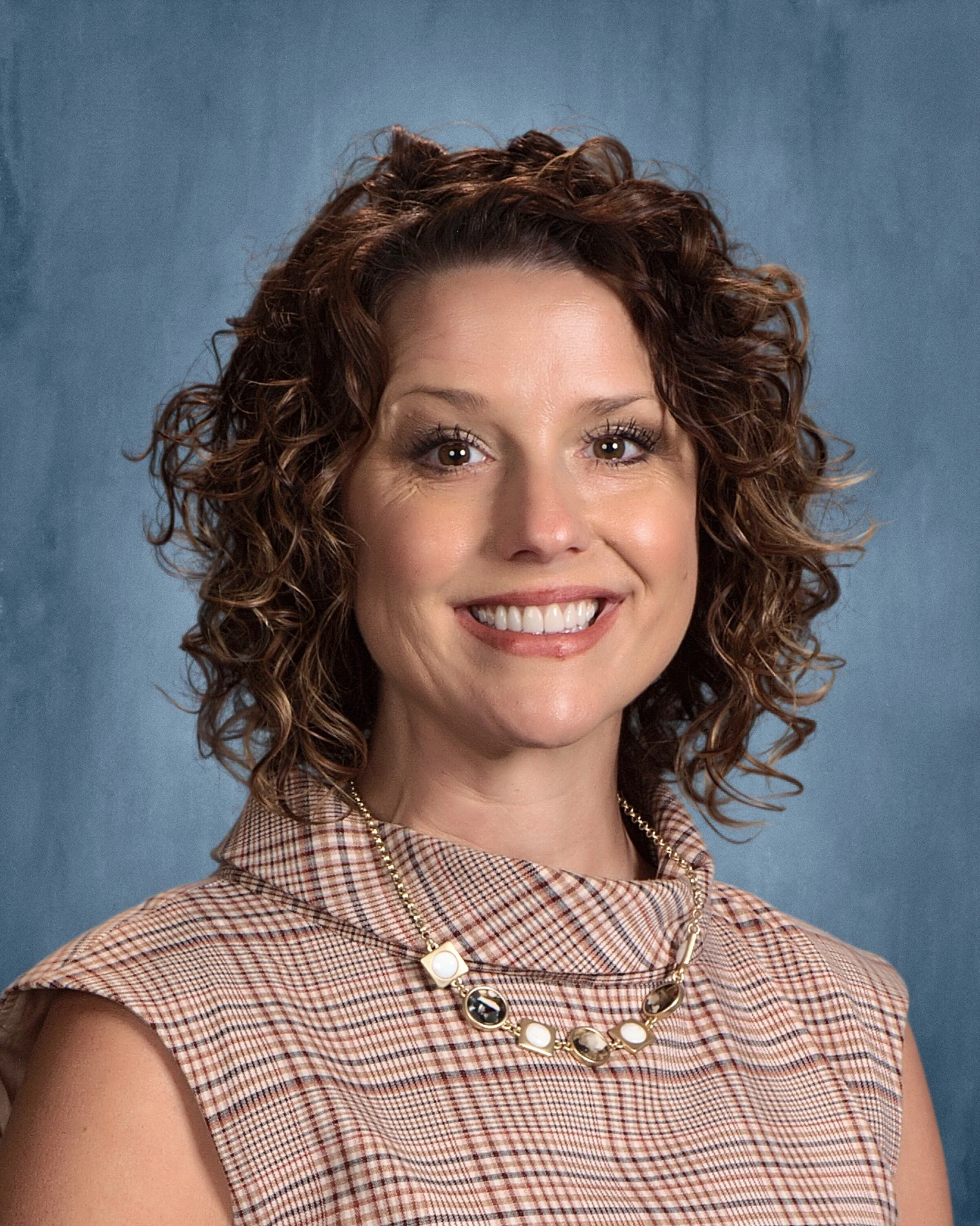 Mrs. Elizabeth Miller, Principal — Western Wayne Elementary School