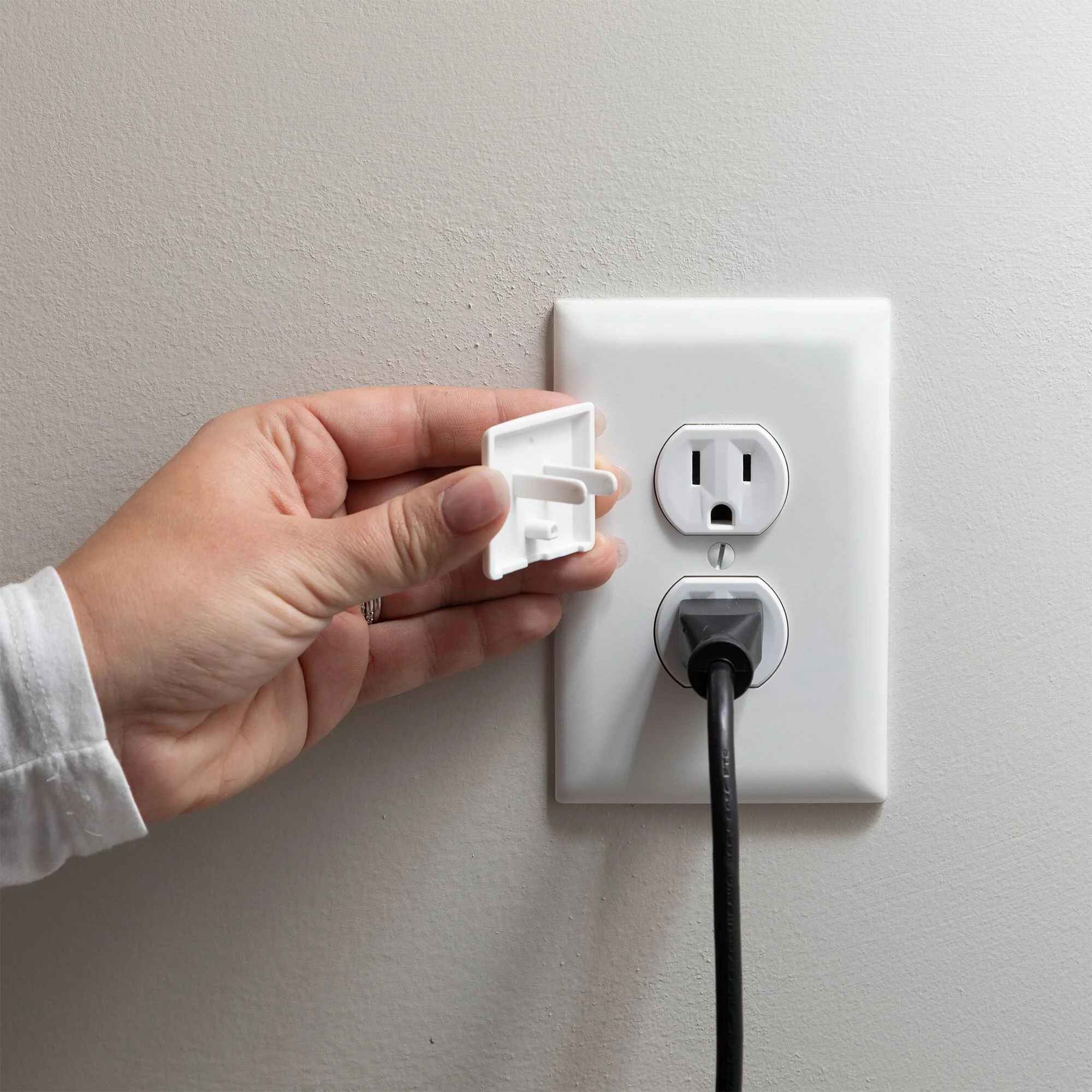 StayPut® Single Outlet Plugs, 12 Pack — Qdos Baby Gates Child Safety ...