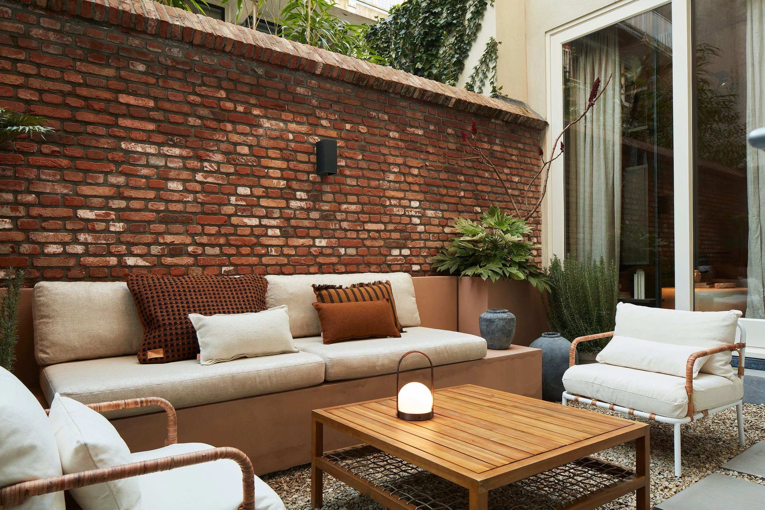 Residential Design Apartment 33 — Hum Studio & Gallery