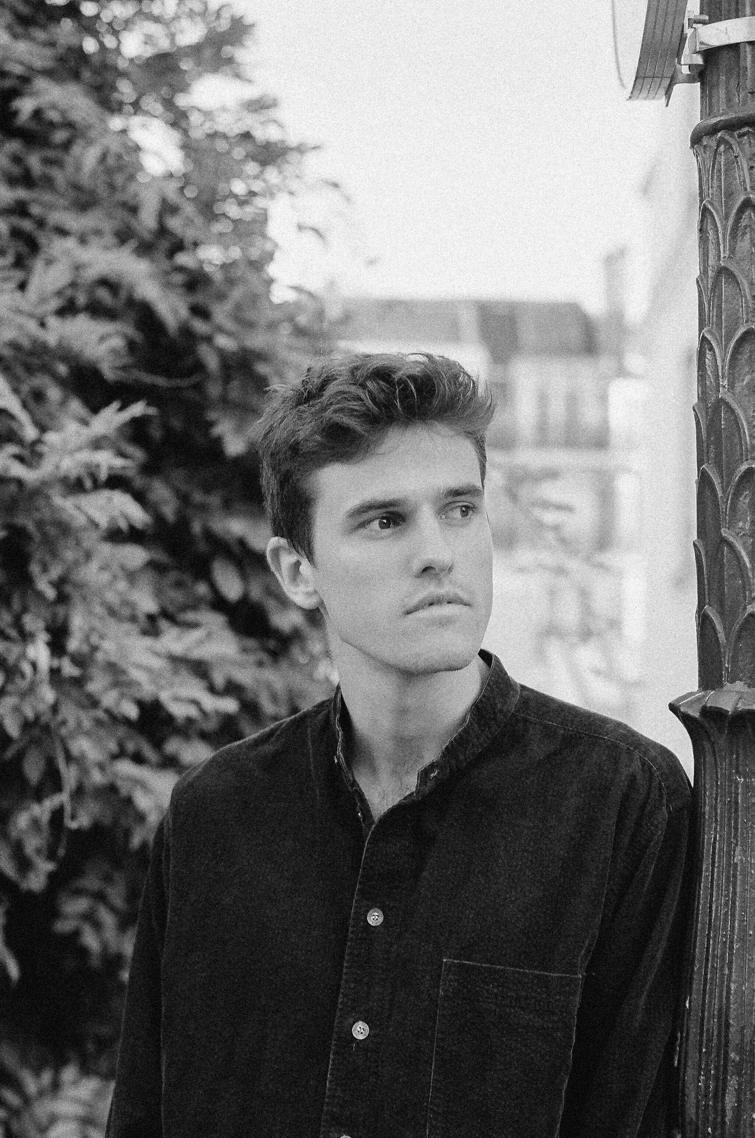 Valentin on Film | Paris, France — Jessica Whitaker