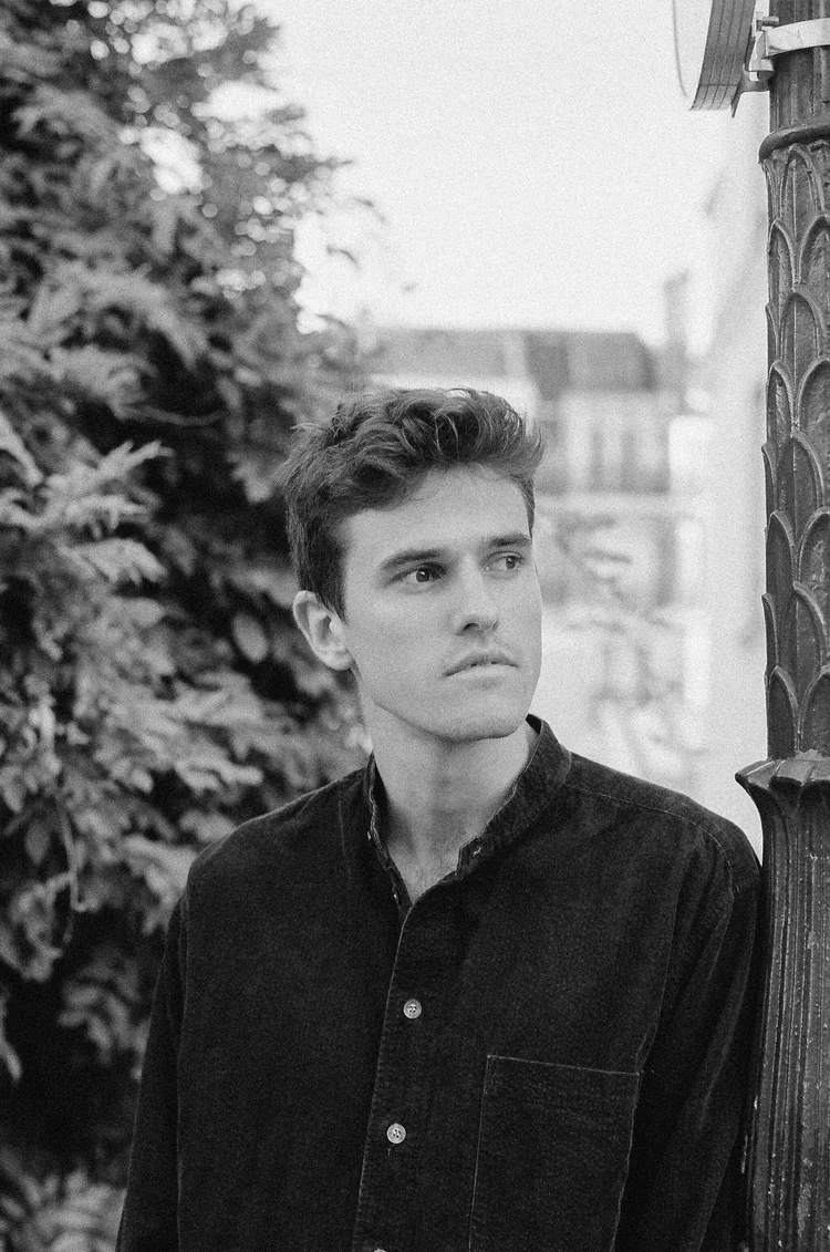 Valentin on Film | Paris, France — Jessica Whitaker