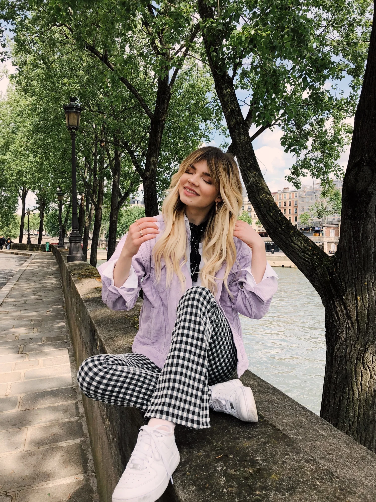 Paris Day 6 | Pink Fiat — Jessica Whitaker