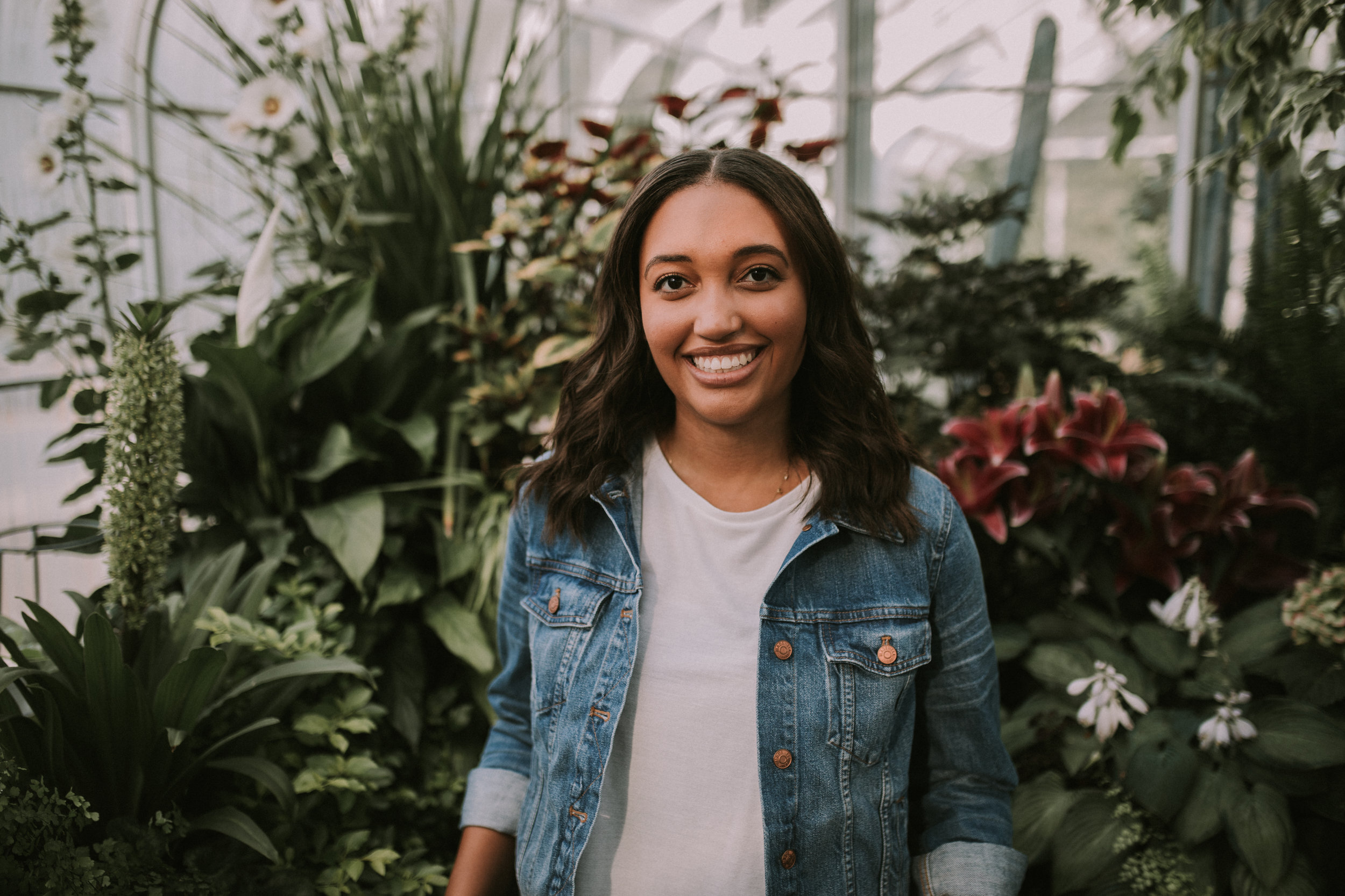 Morayo Senior Portraits | Volunteer Park Greenhouse Seattle, WA ...