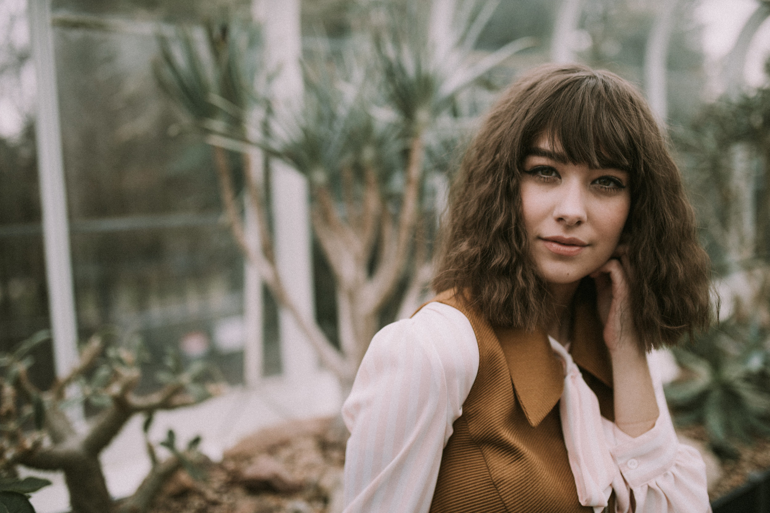 70'S GREENHOUSE PORTRAITS | behind the scenes video — Jessica Whitaker
