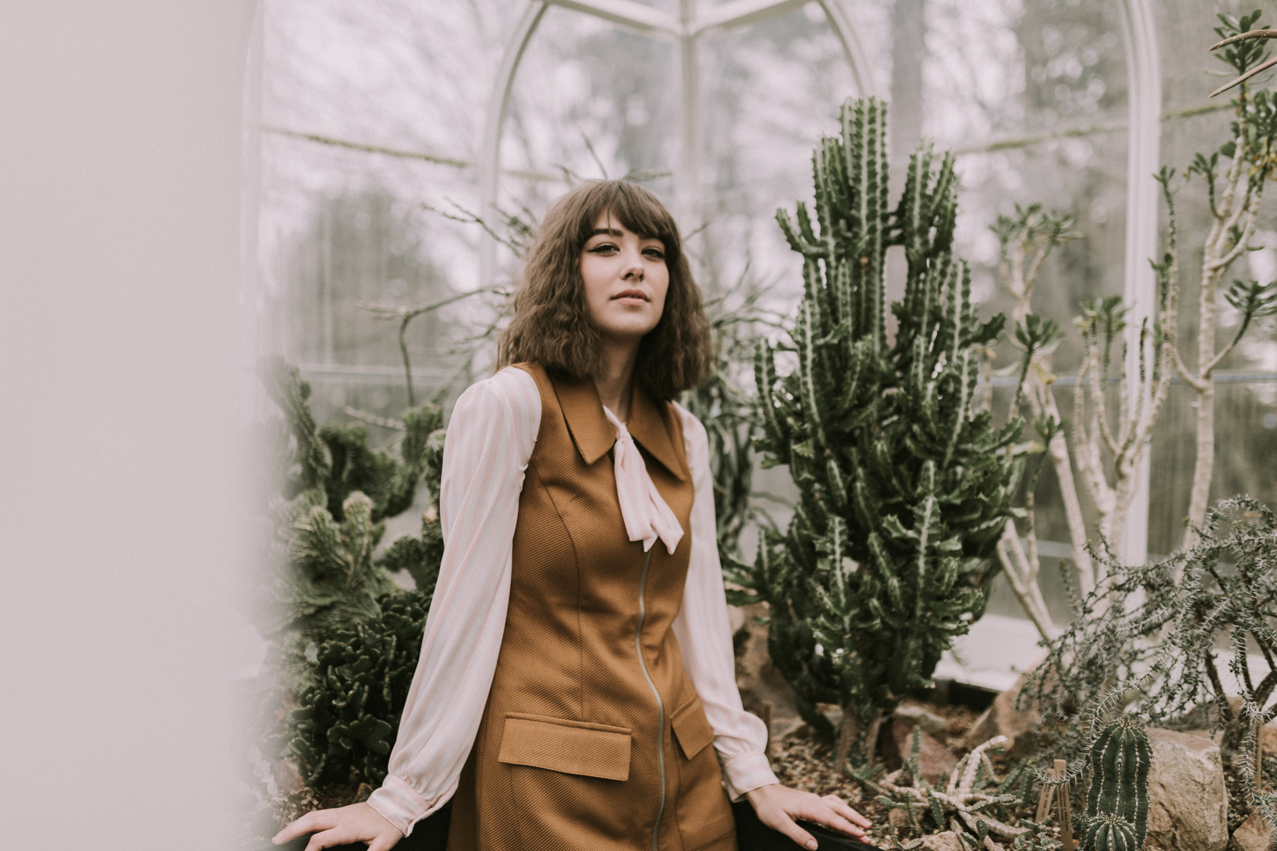 70'S GREENHOUSE PORTRAITS | behind the scenes video — Jessica Whitaker